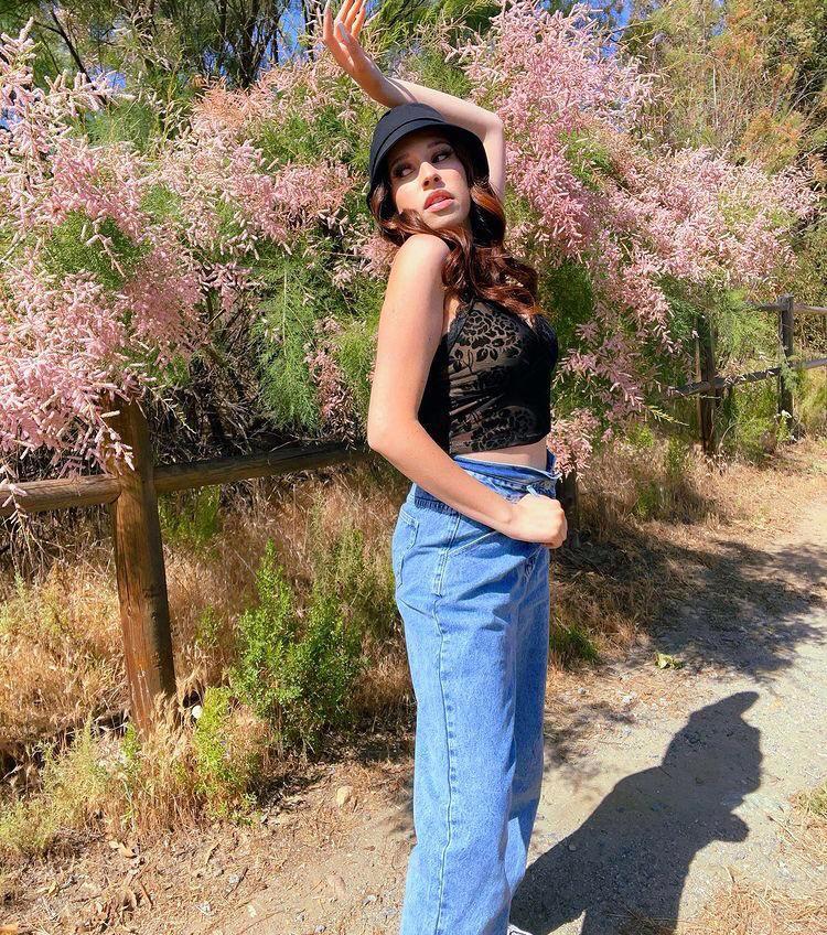 Now that I’m single I can see you anytime | Scrolller