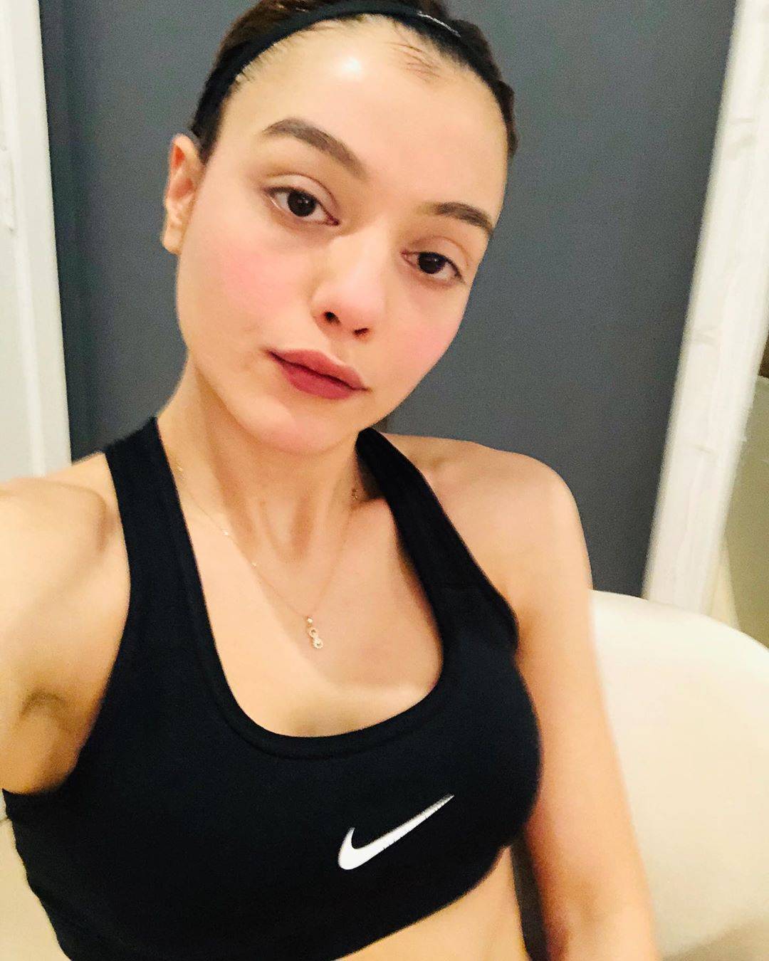 Nusrat Hidayatullah | Scrolller