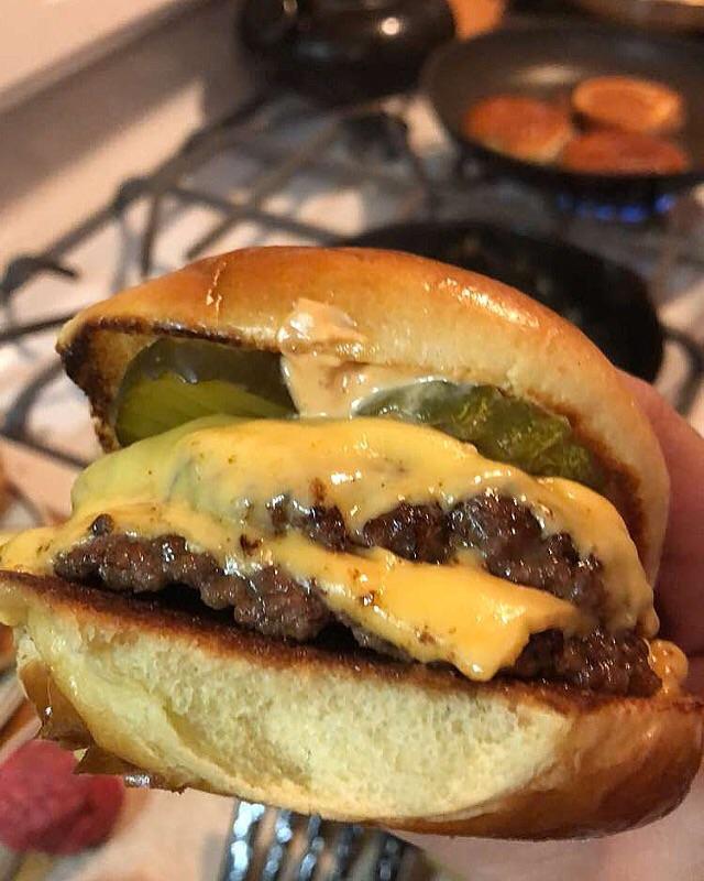 [OC] A Smashburger [640x800] | Scrolller