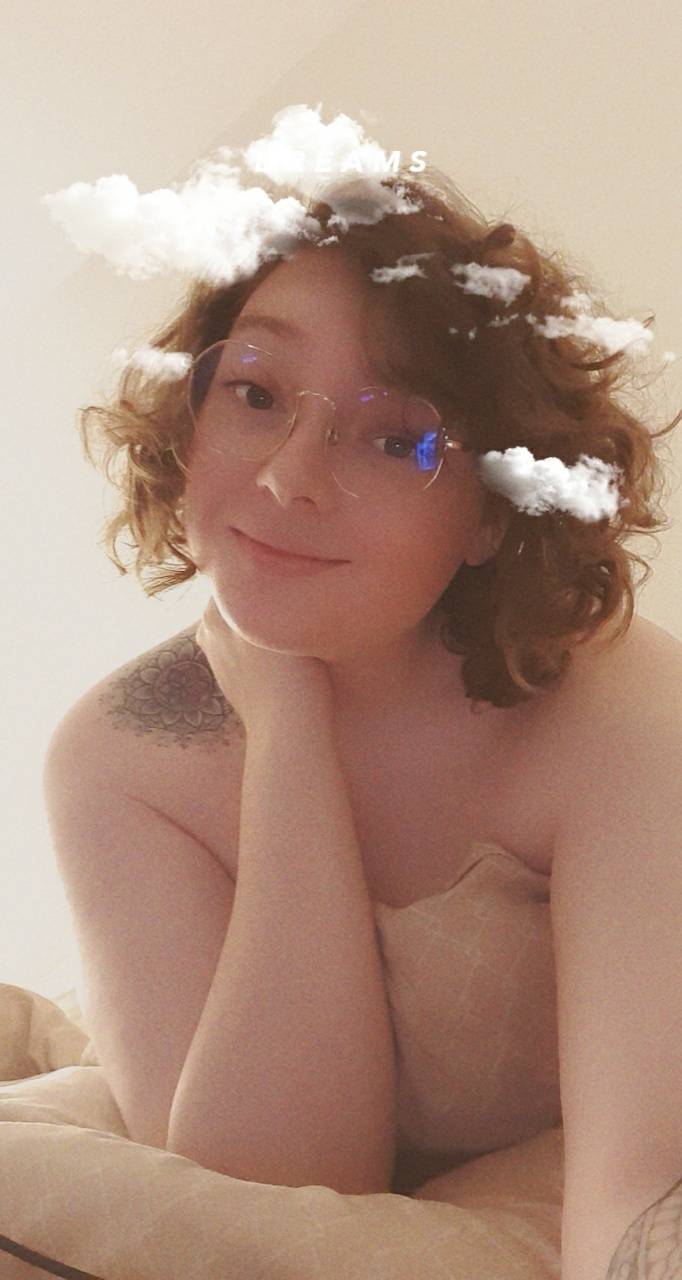 oc. dizzy daydreamer 💭 | Scrolller