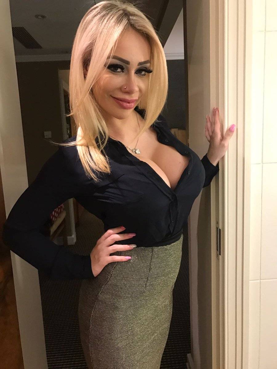 Office slut | Scrolller