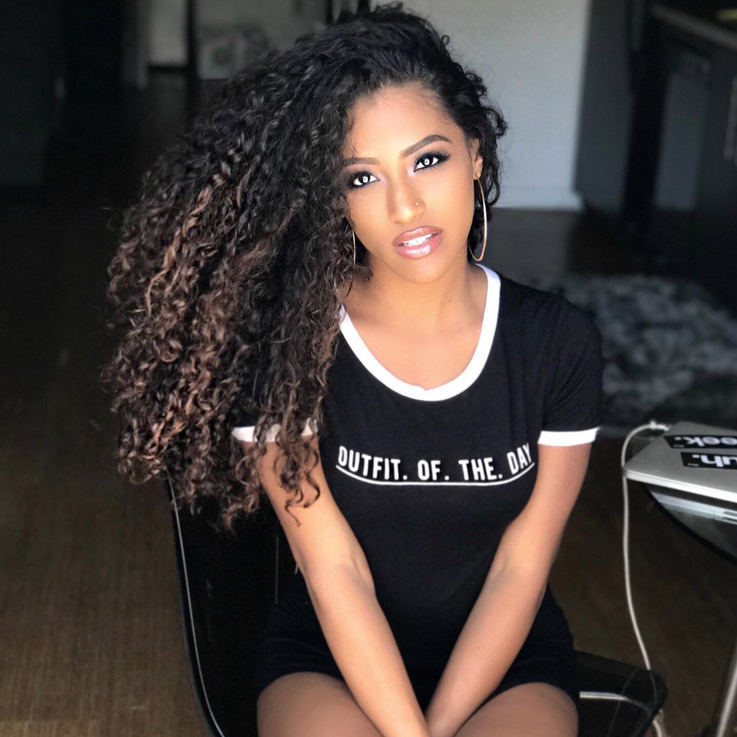 Official Janina is hot as hell | Scrolller