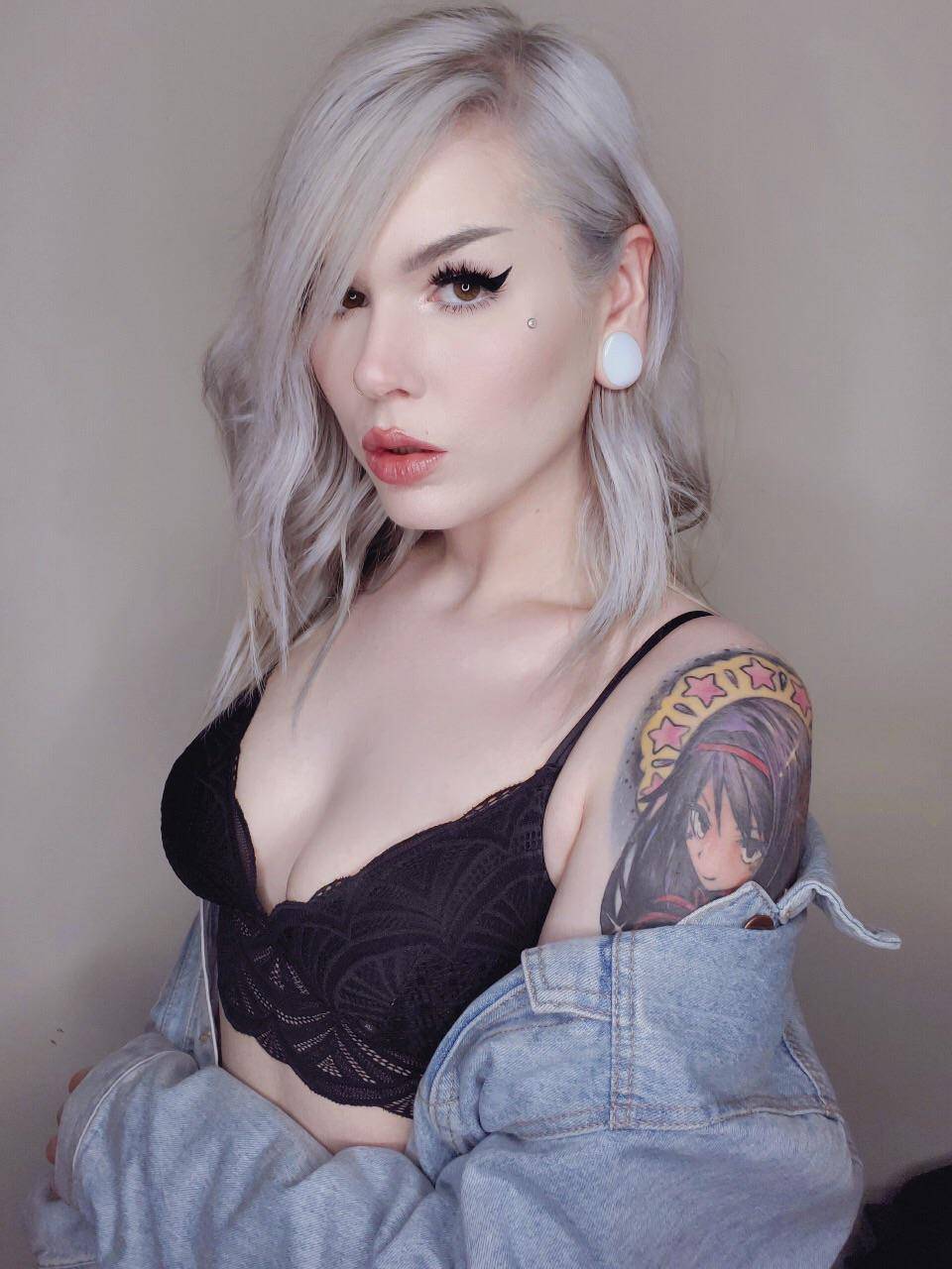 Oh, and here’s me not in costume 🤷‍♀️ | Scrolller