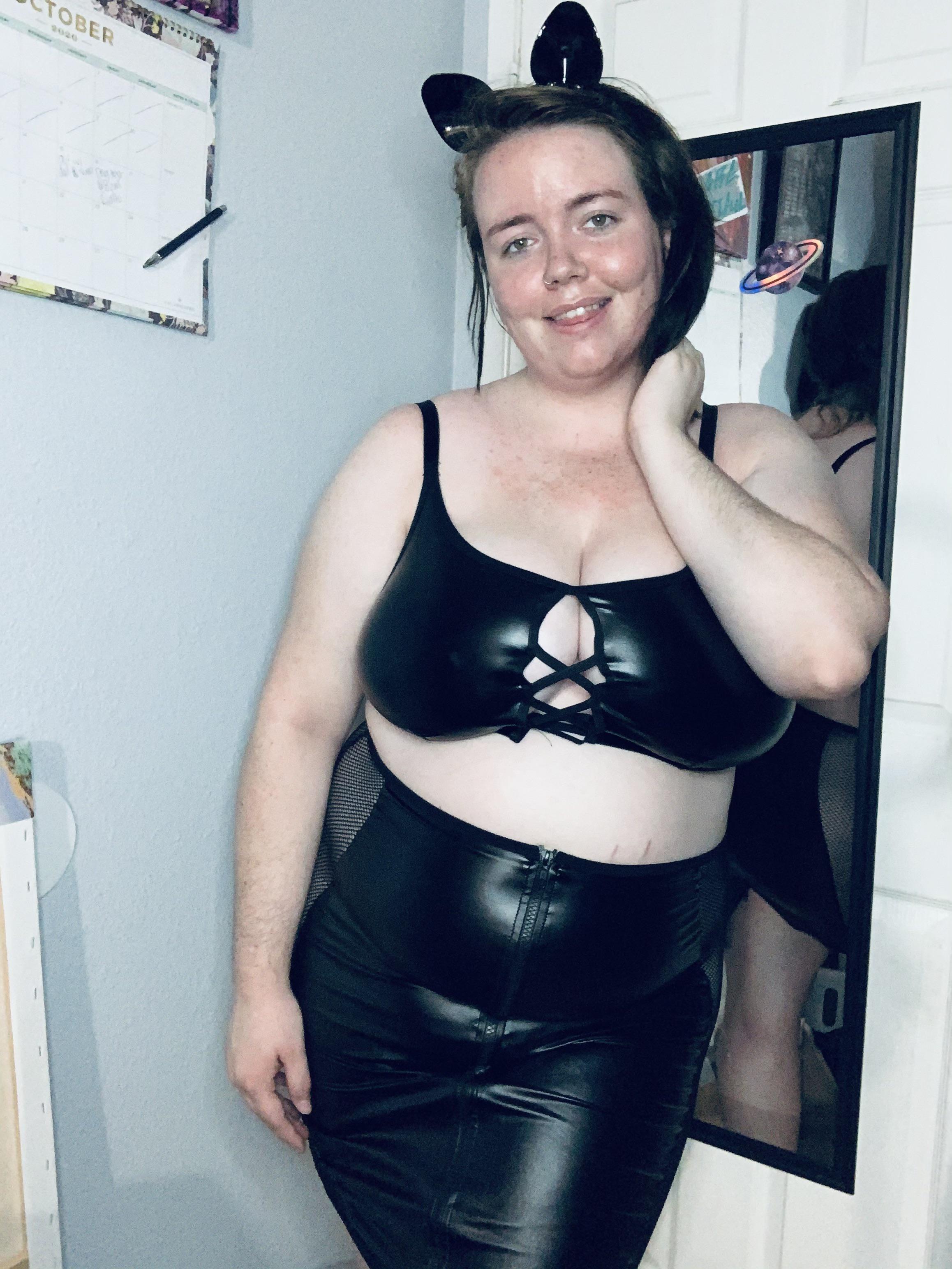 oh hey (OC) | Scrolller