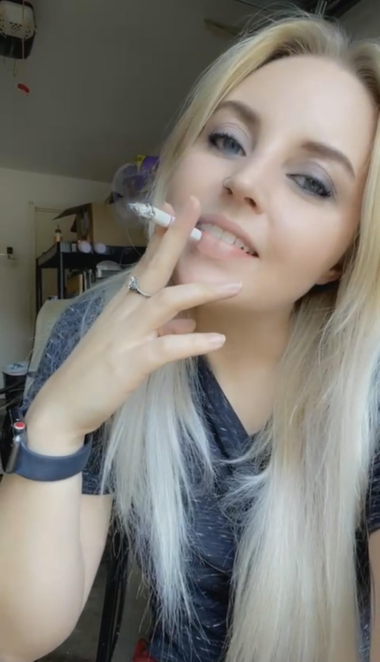 Oh hi there 😘 | Scrolller