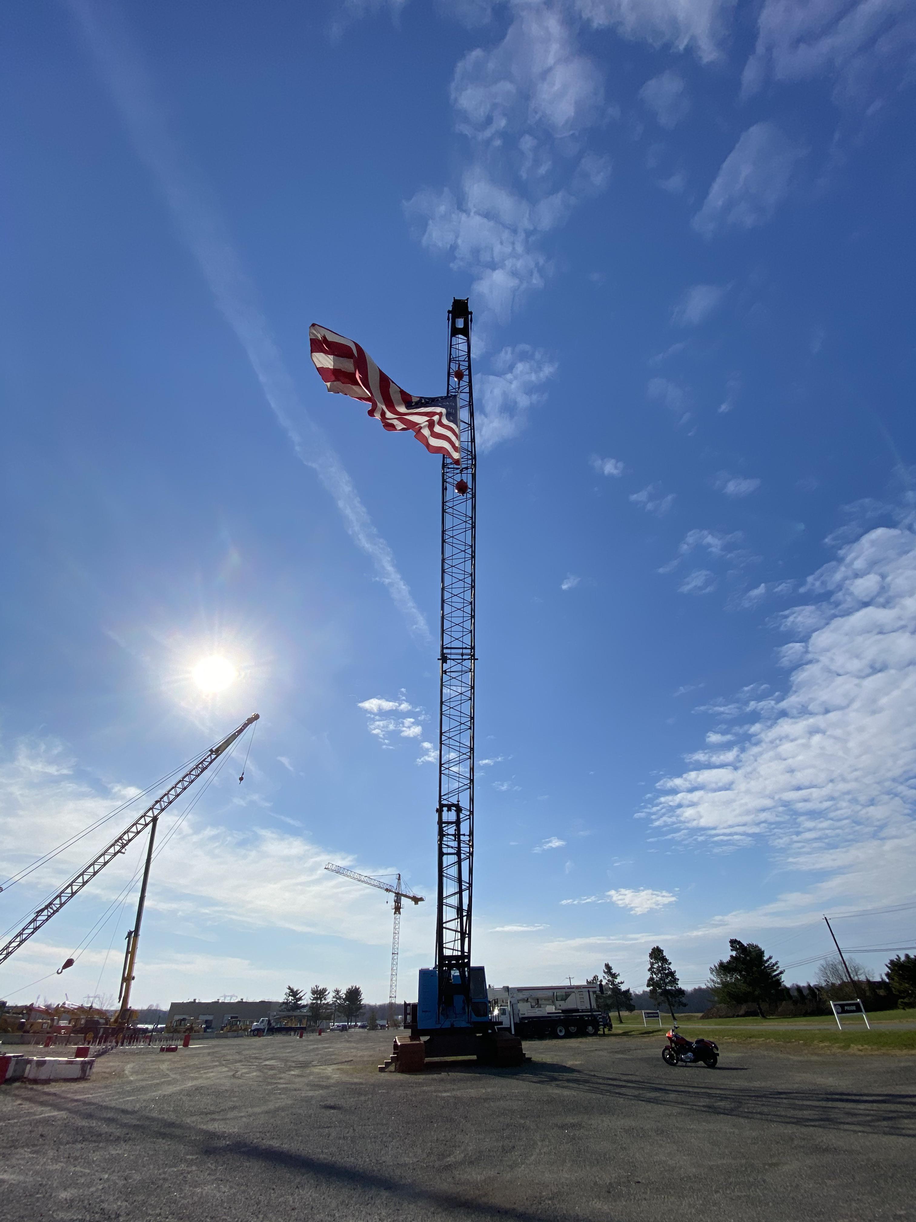 Old crane | Scrolller