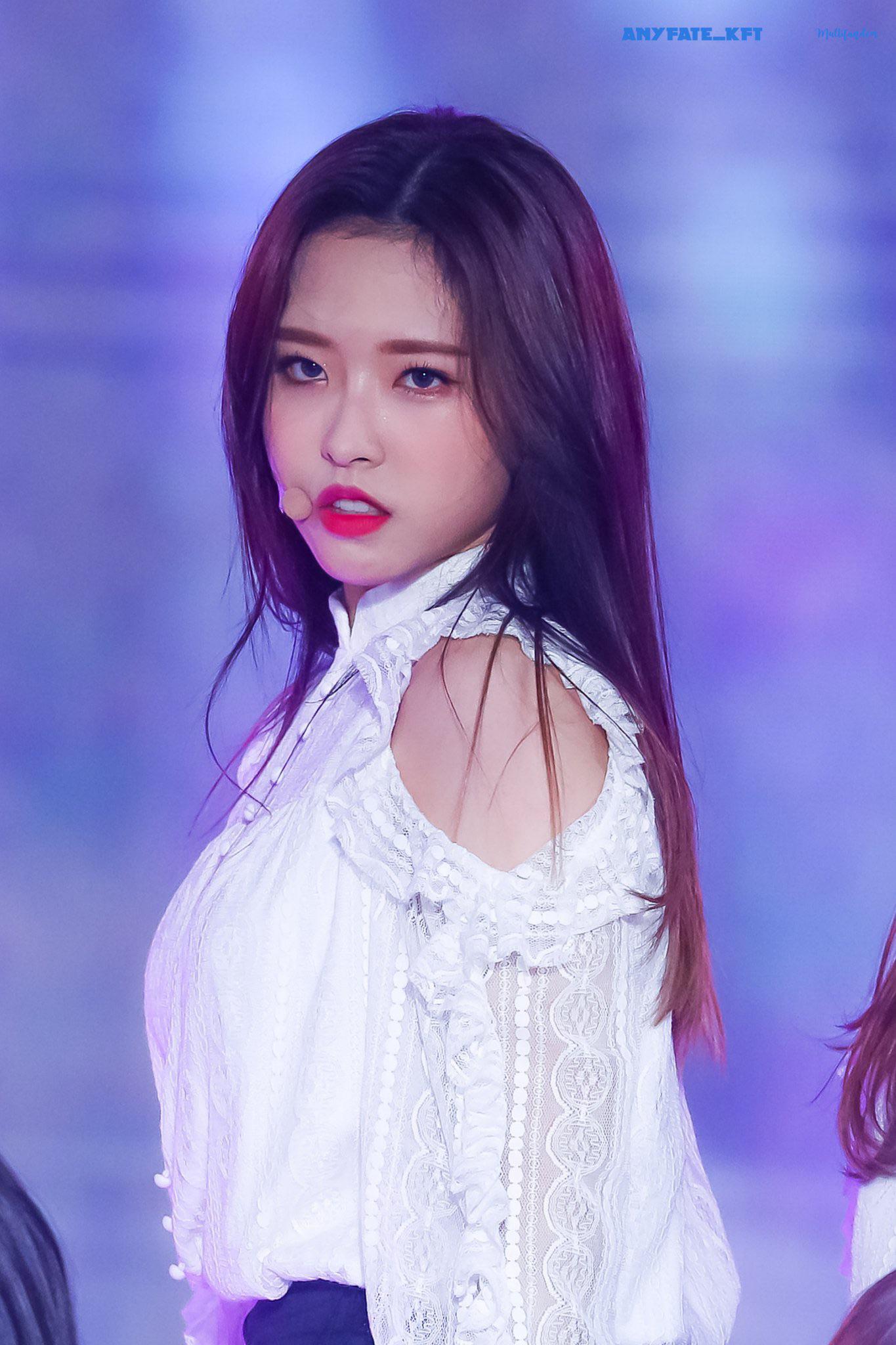 Olivia Hye | Scrolller