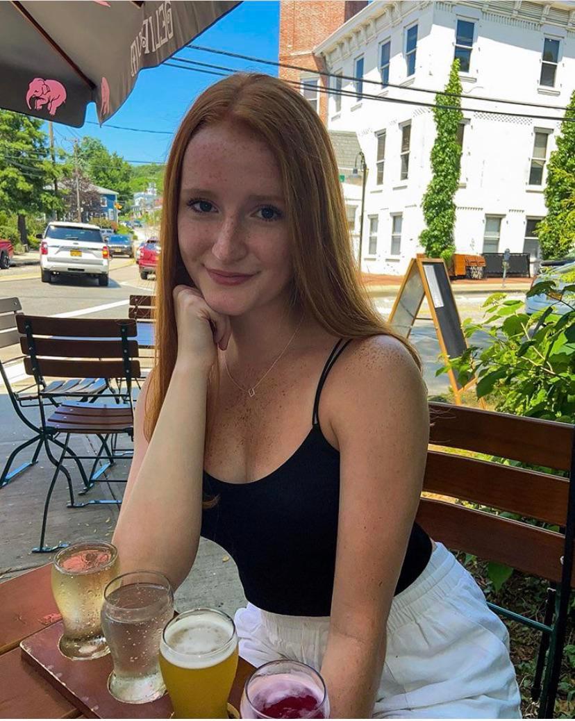 On a date | Scrolller