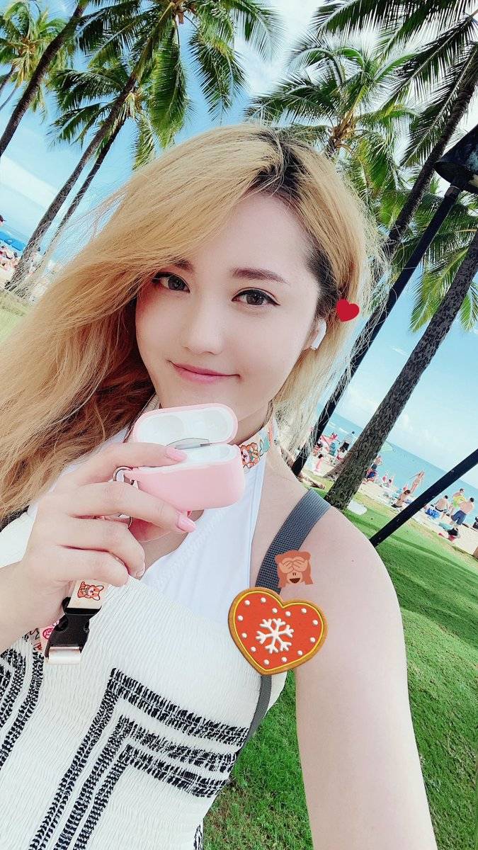 On holiday | Scrolller