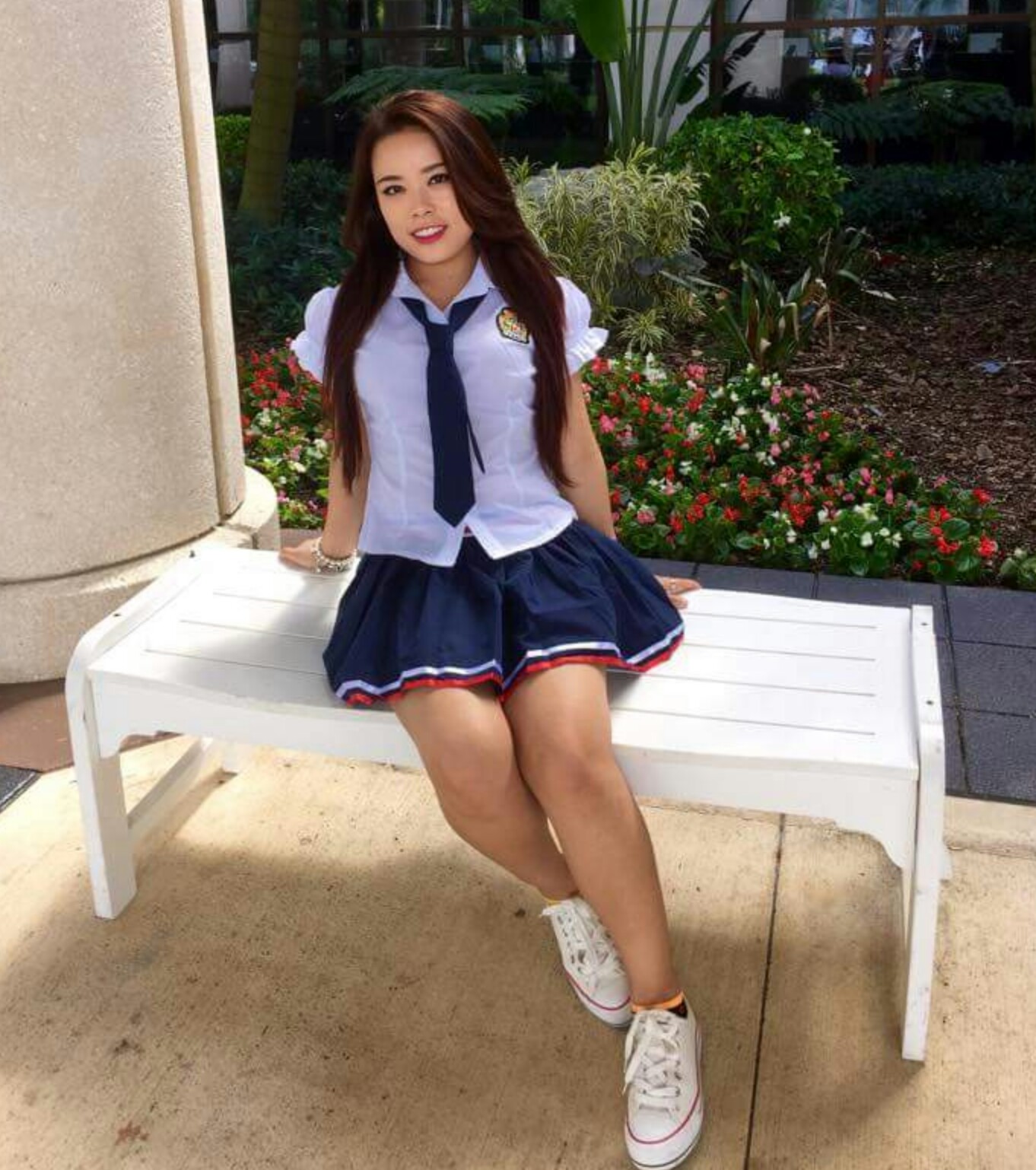 On the bench | Scrolller