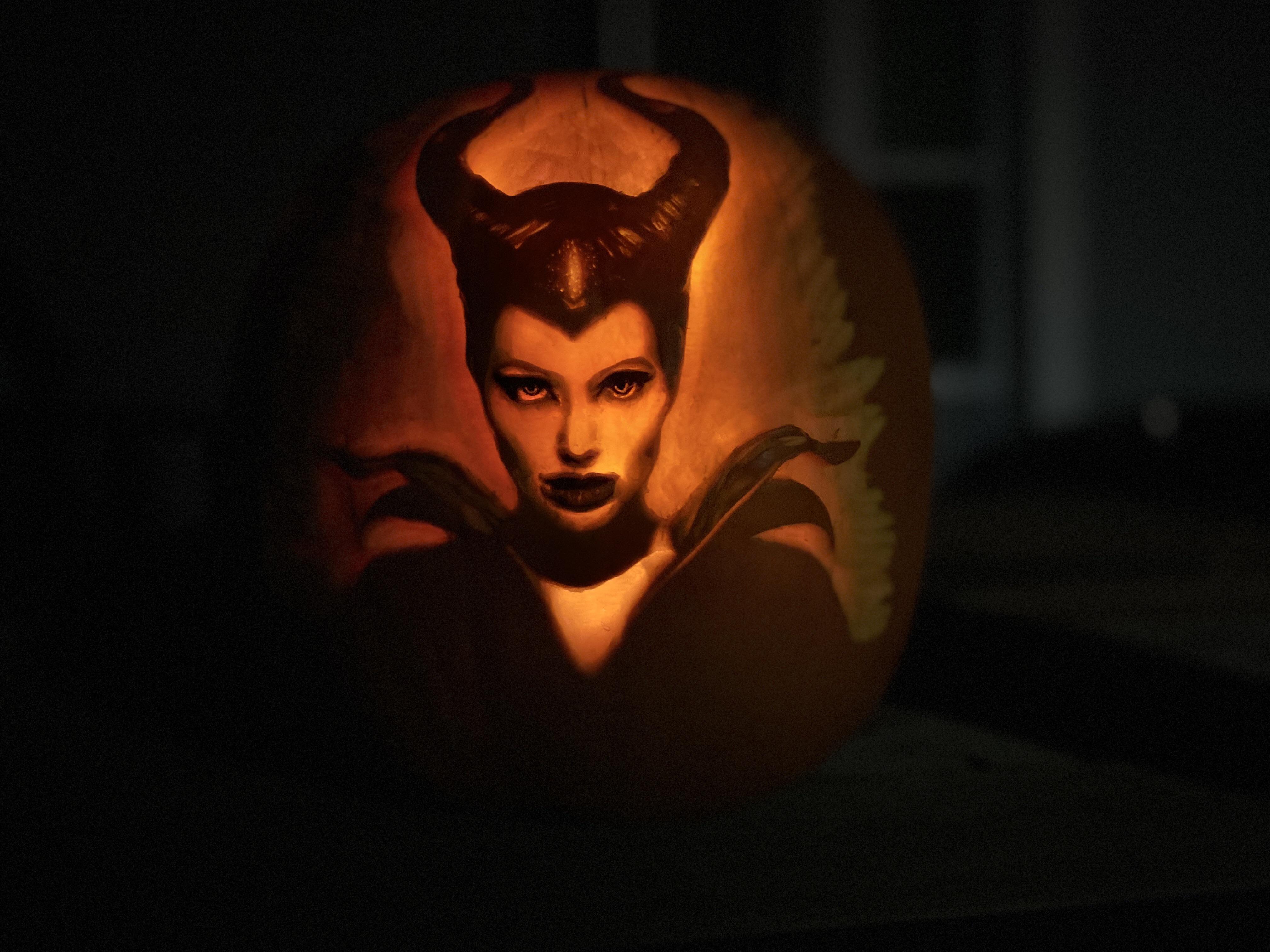 One last pumpkin carve for the year. Happy Halloween everyone! | Scrolller
