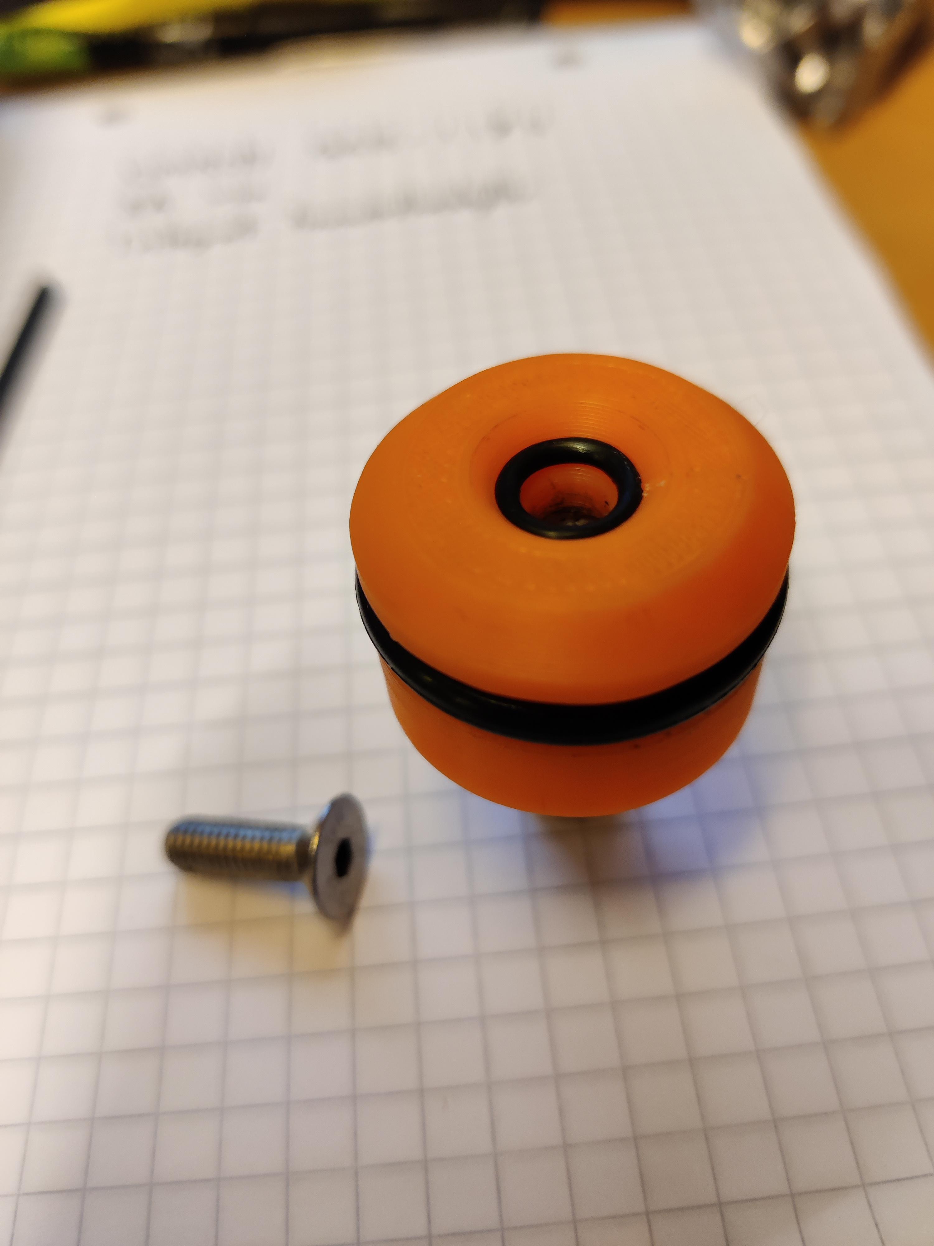 One of my favorite things is the combination of O-rings and DIN7991 bolts. This one is size M6 ...