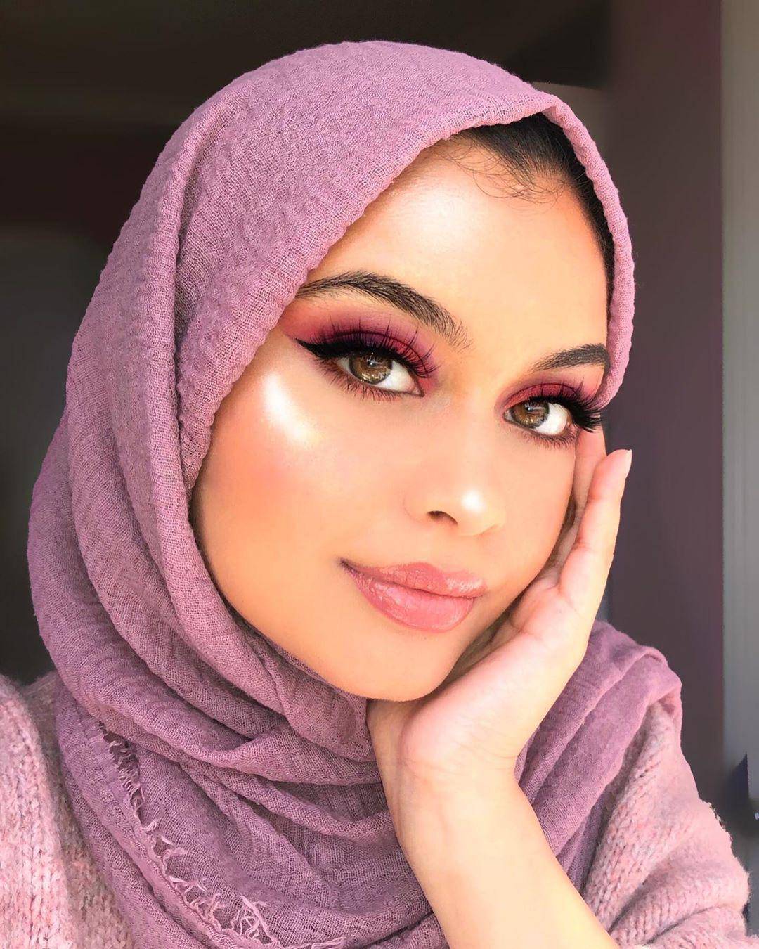one of the if not the most beautiful muslim girl 💦 (upvote for more) | Scrolller