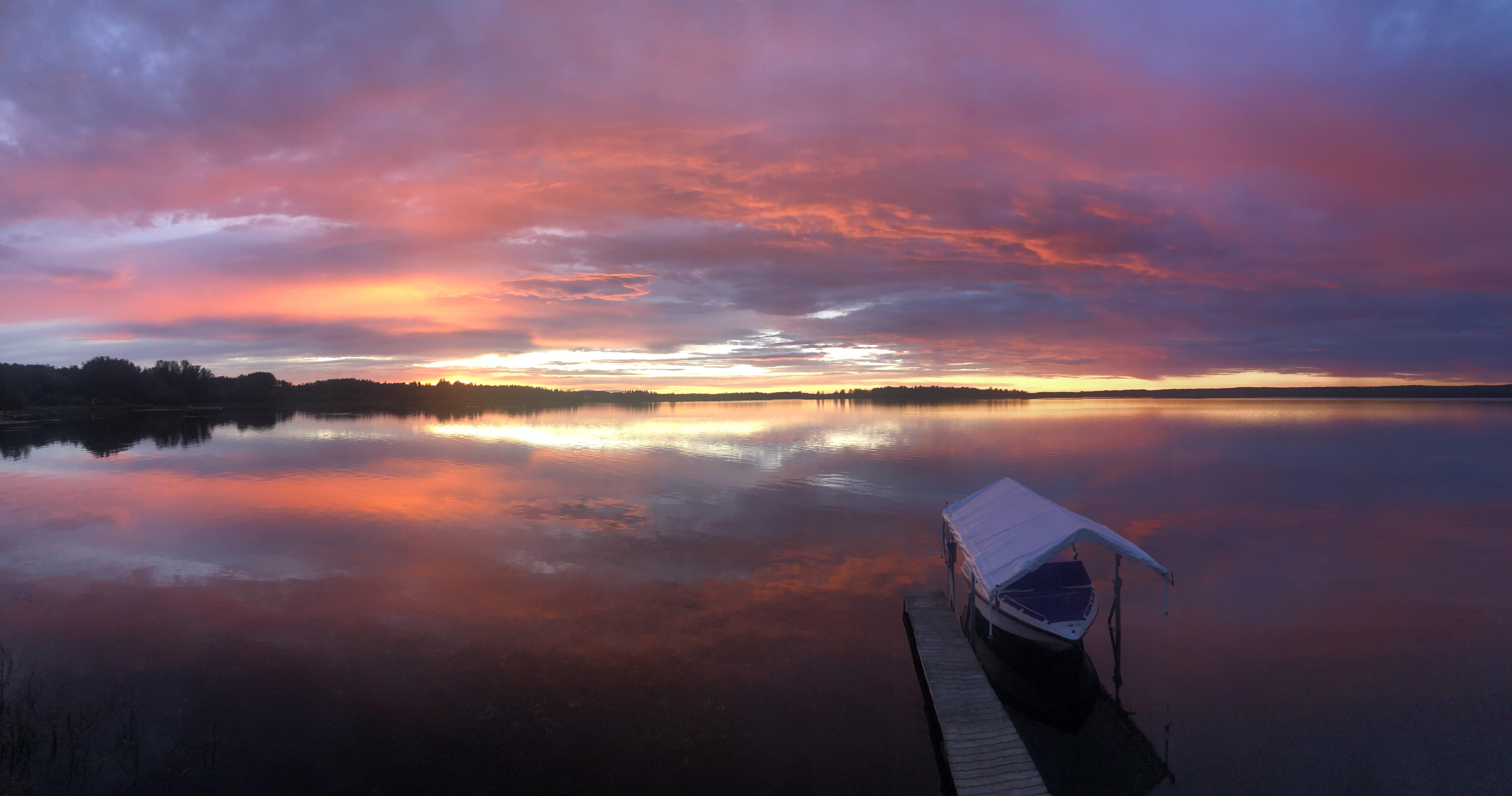 One of the perks of being up all night | Scrolller