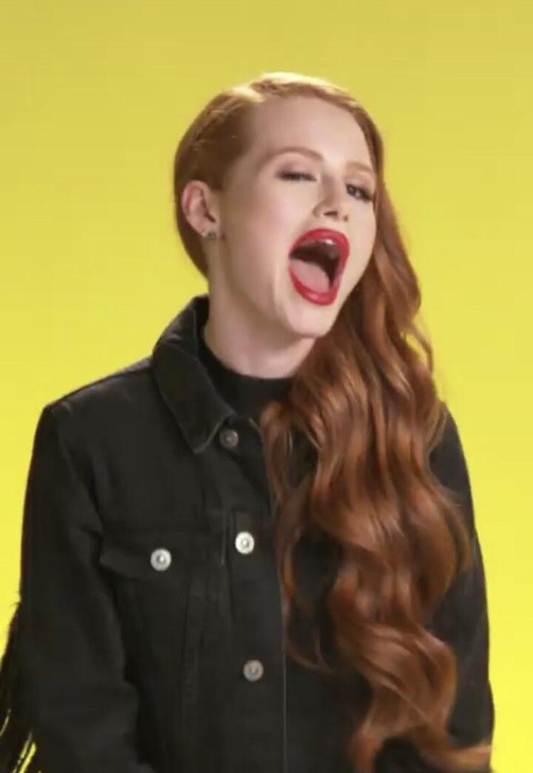 Open wide | Scrolller