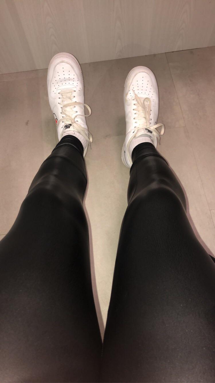 Do my legs look good in these? 😘 | Scrolller