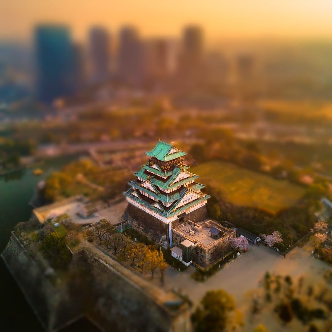 Osaka castle | Scrolller