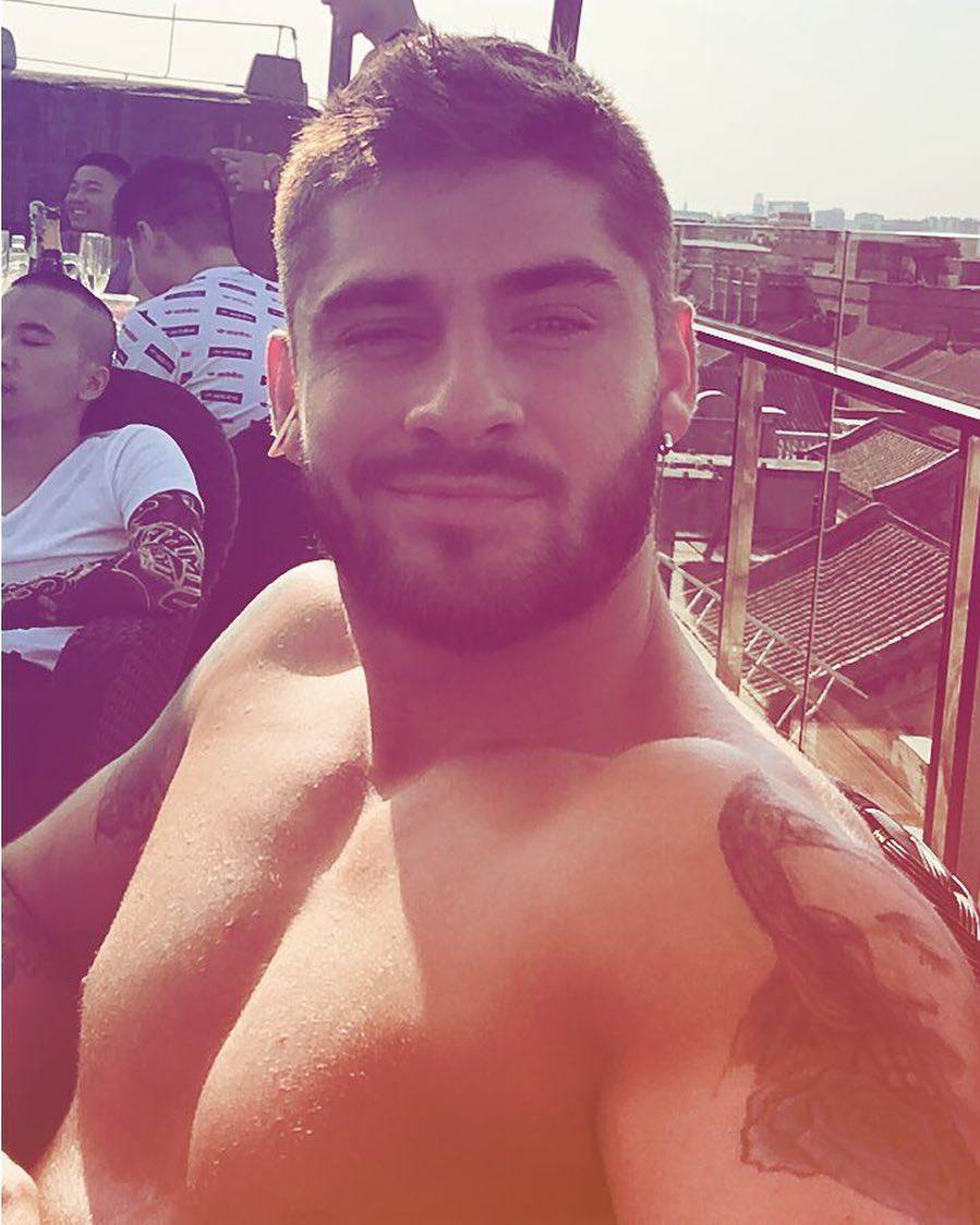 Out in the light | Scrolller