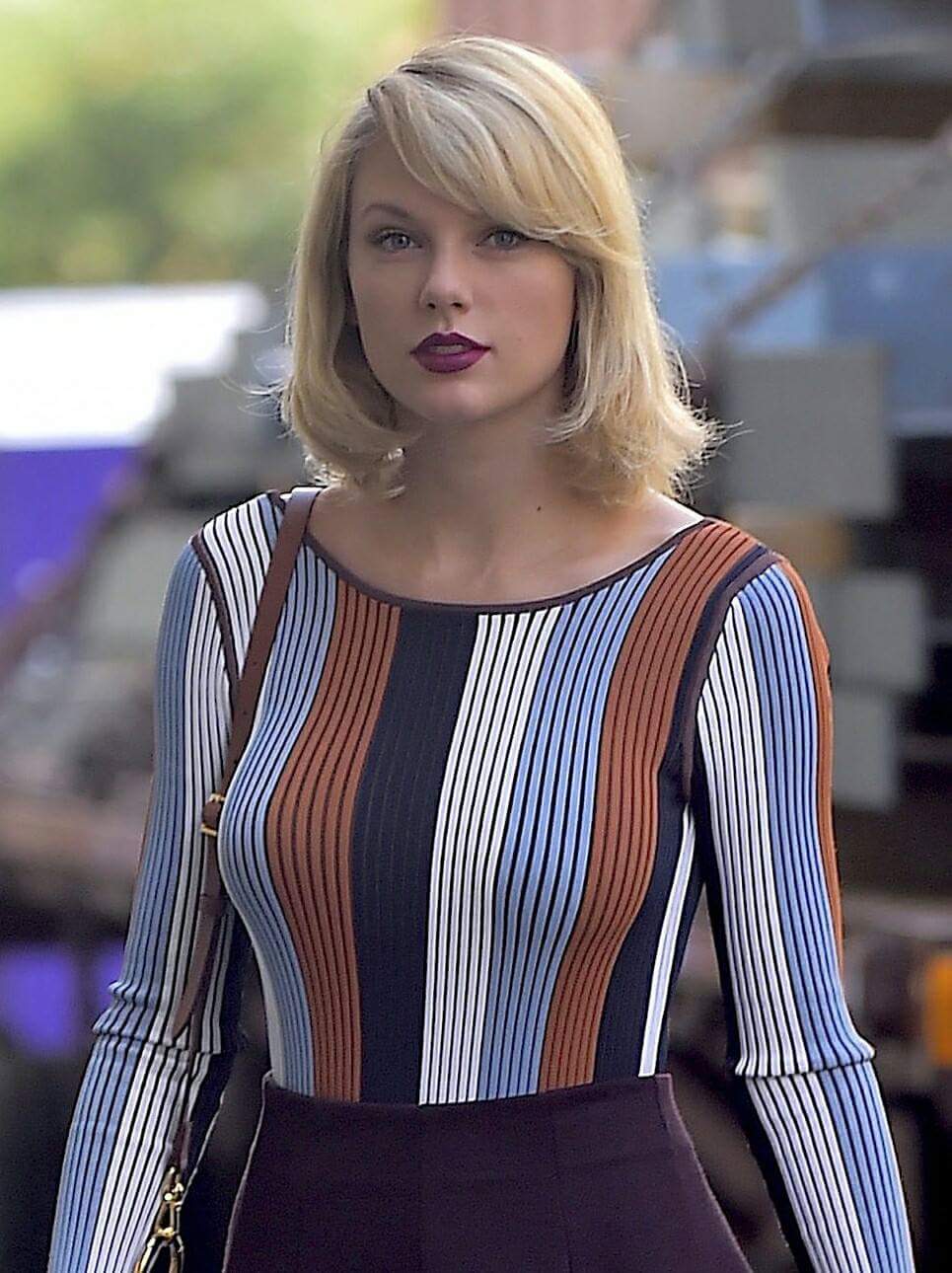 Outstanding | Scrolller