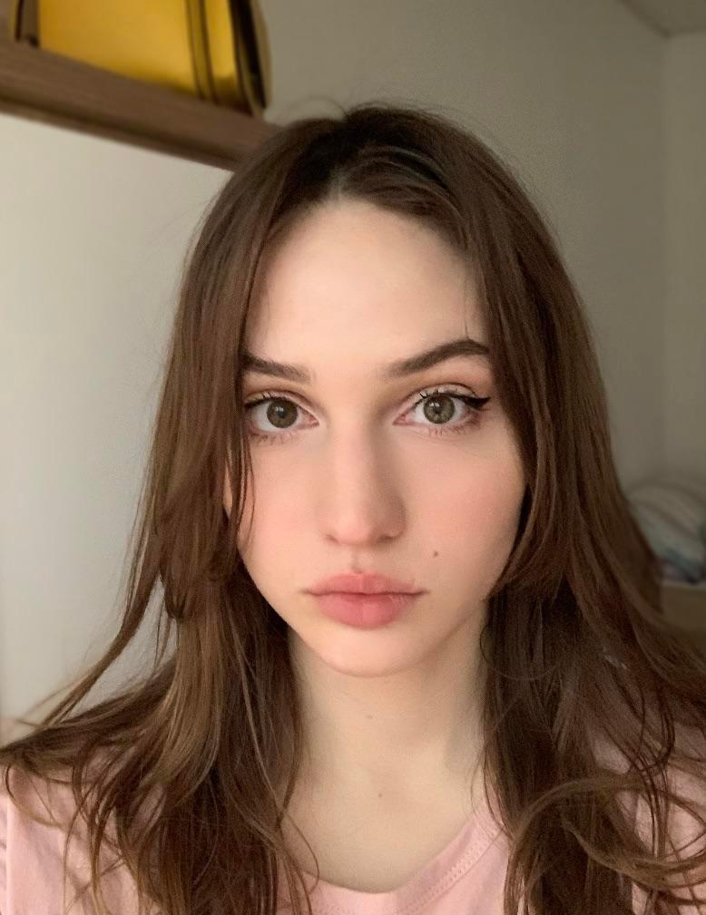 (Over 18) | Scrolller