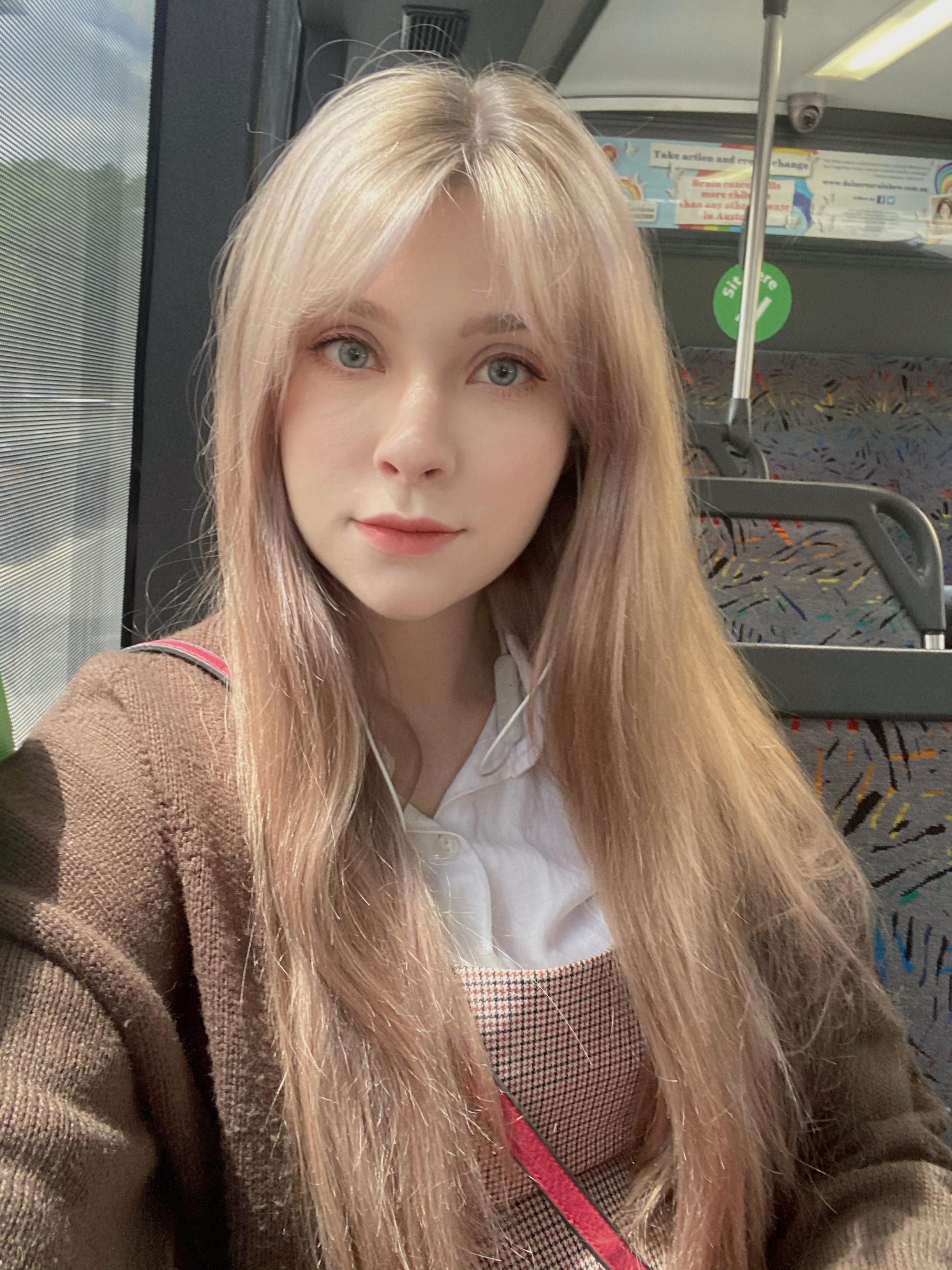 [Over 18] Empty bus selfie! | Scrolller