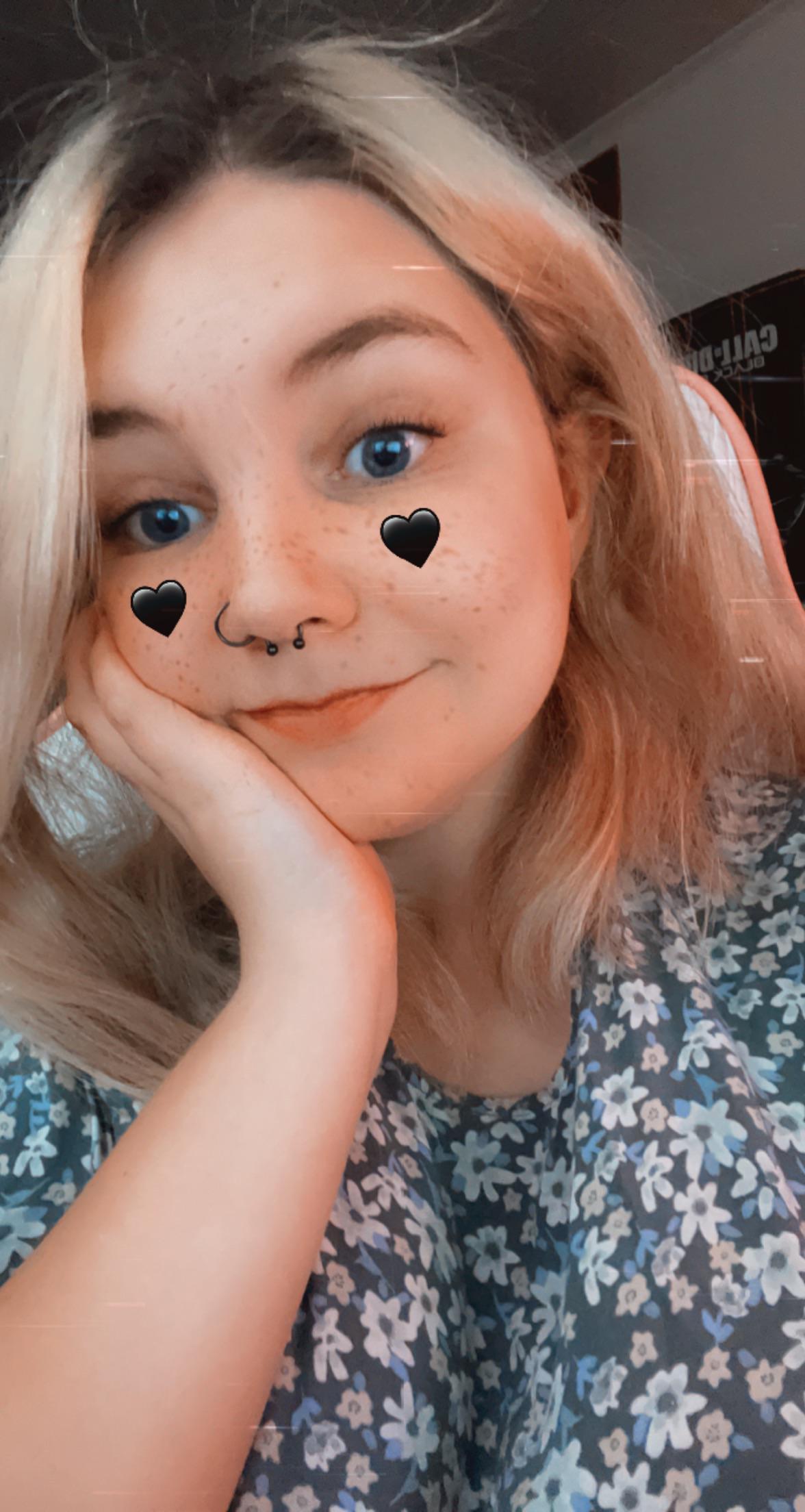 ( over 18 ) hello!! | Scrolller