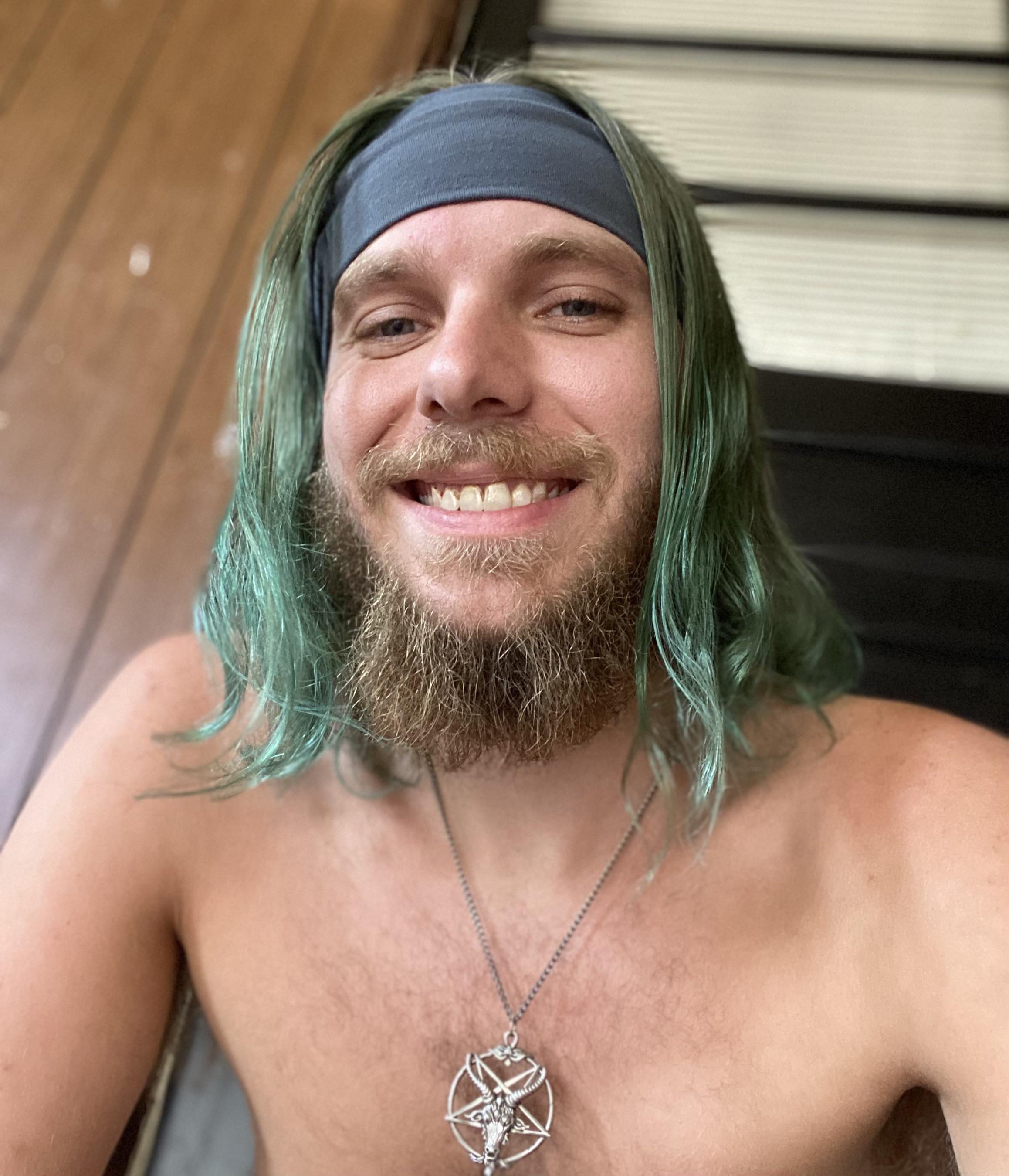 [over 18] Smile even though it still hurts | Scrolller