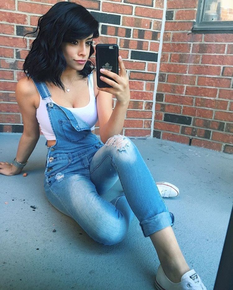 Overalls never looked so good | Scrolller