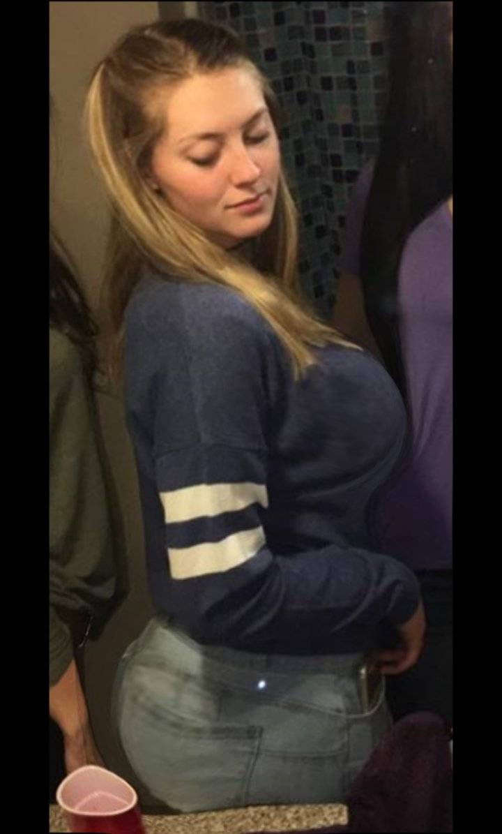 Overflowing boobs and a much bigger butt for her | Scrolller