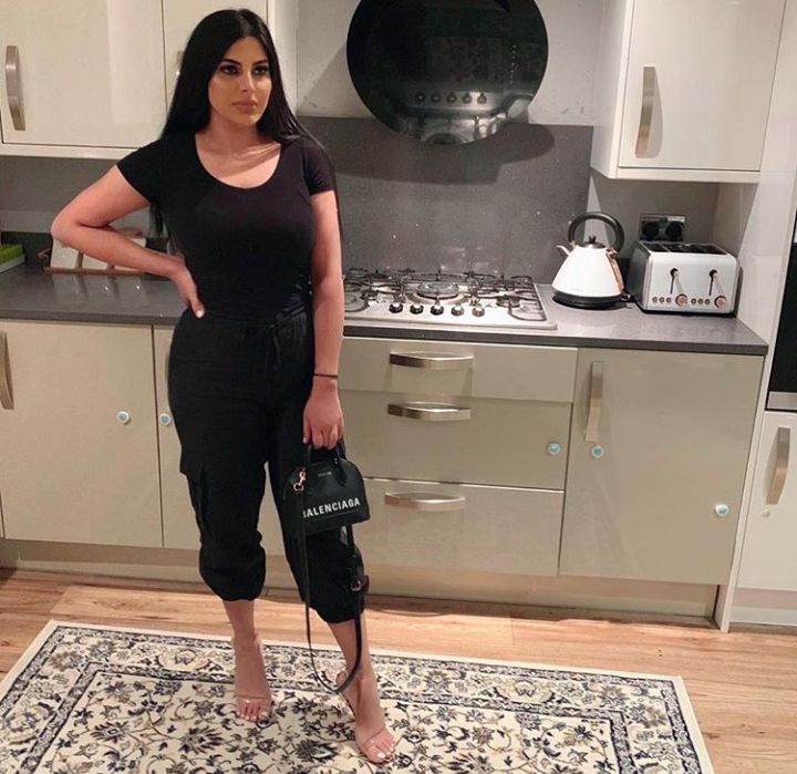 Pakistani Milf | Scrolller