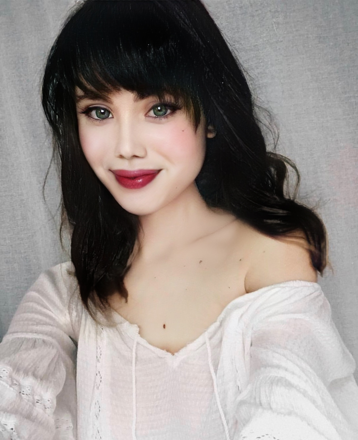 Pale Cutie Scrolller