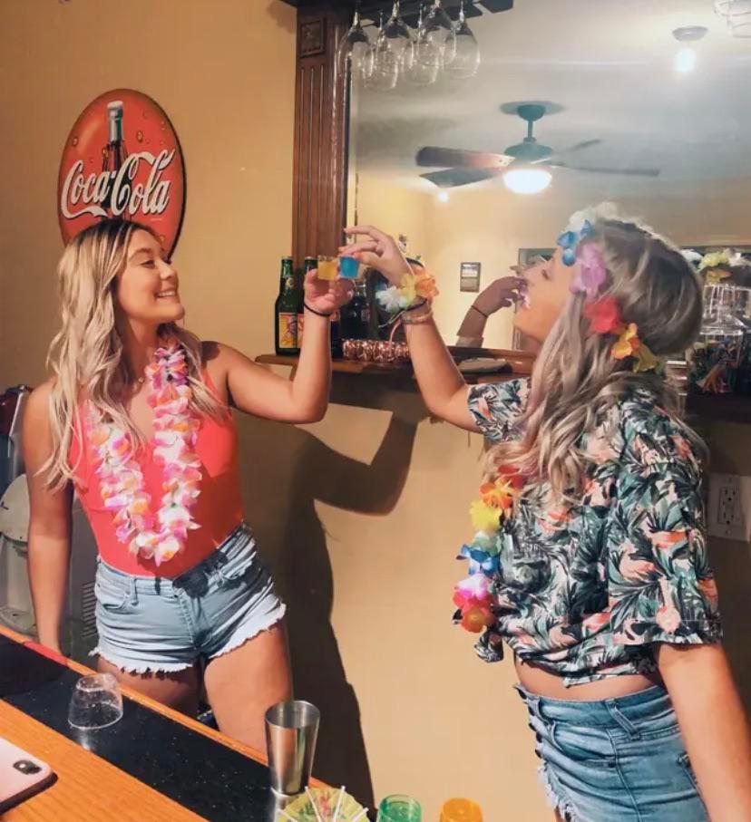 Party Cameltoe | Scrolller