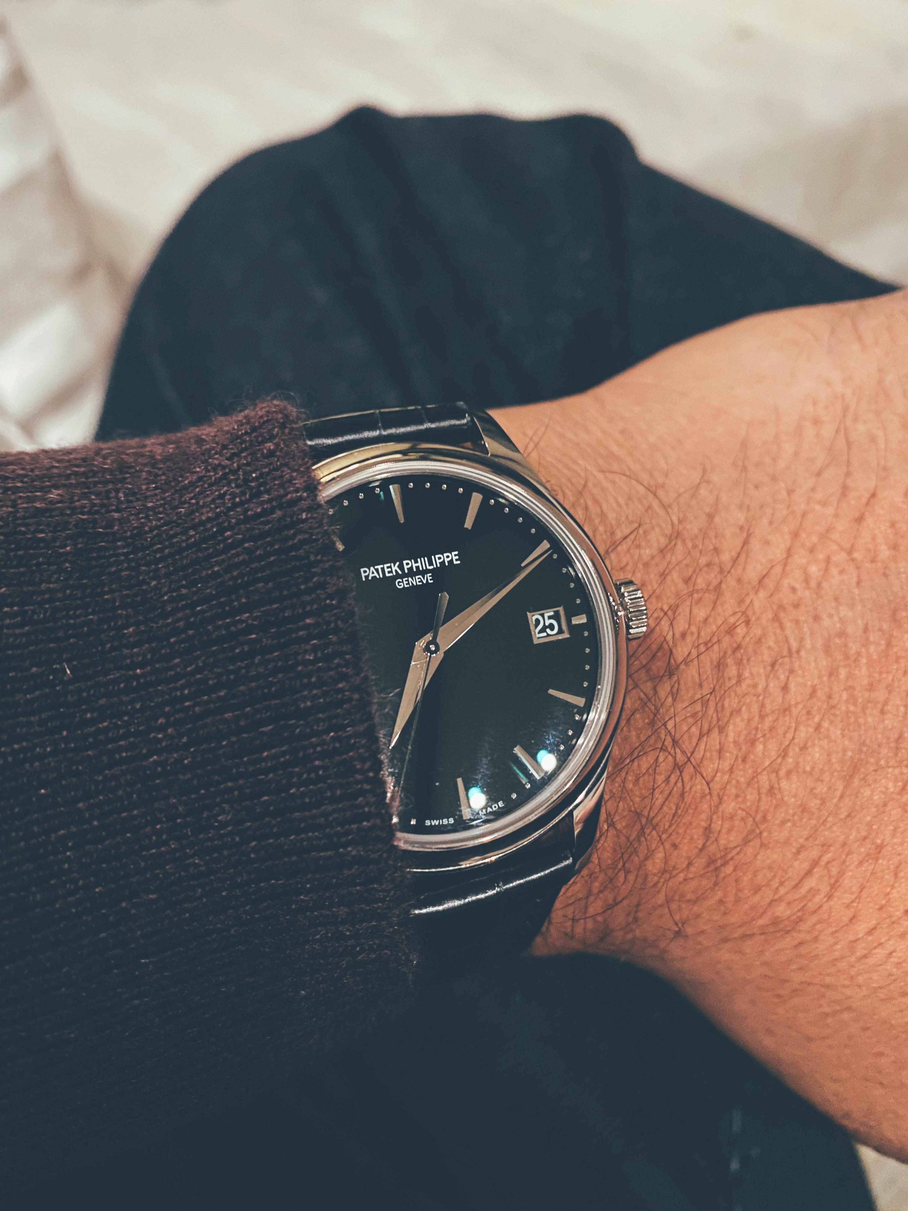 [Patek Philippe] Calatrava 5227G | Scrolller