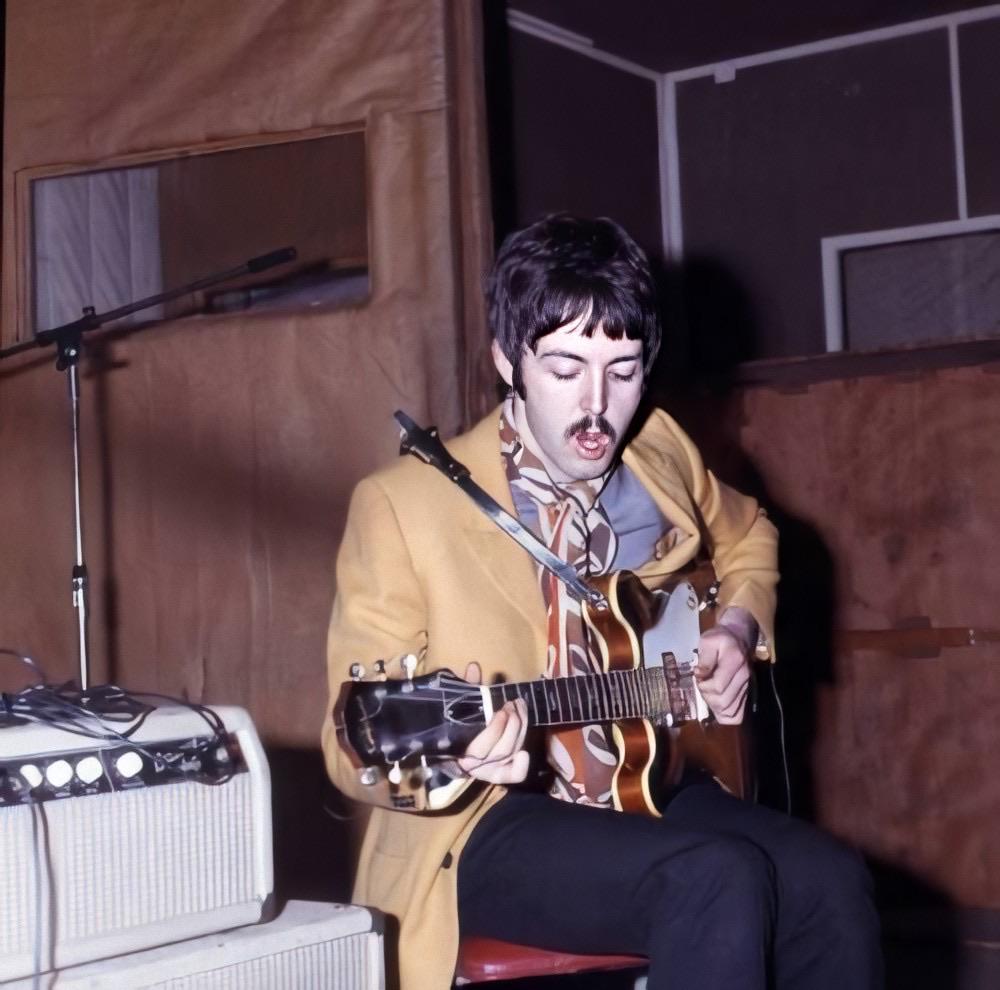 Paul McCartney, 1967 | Scrolller
