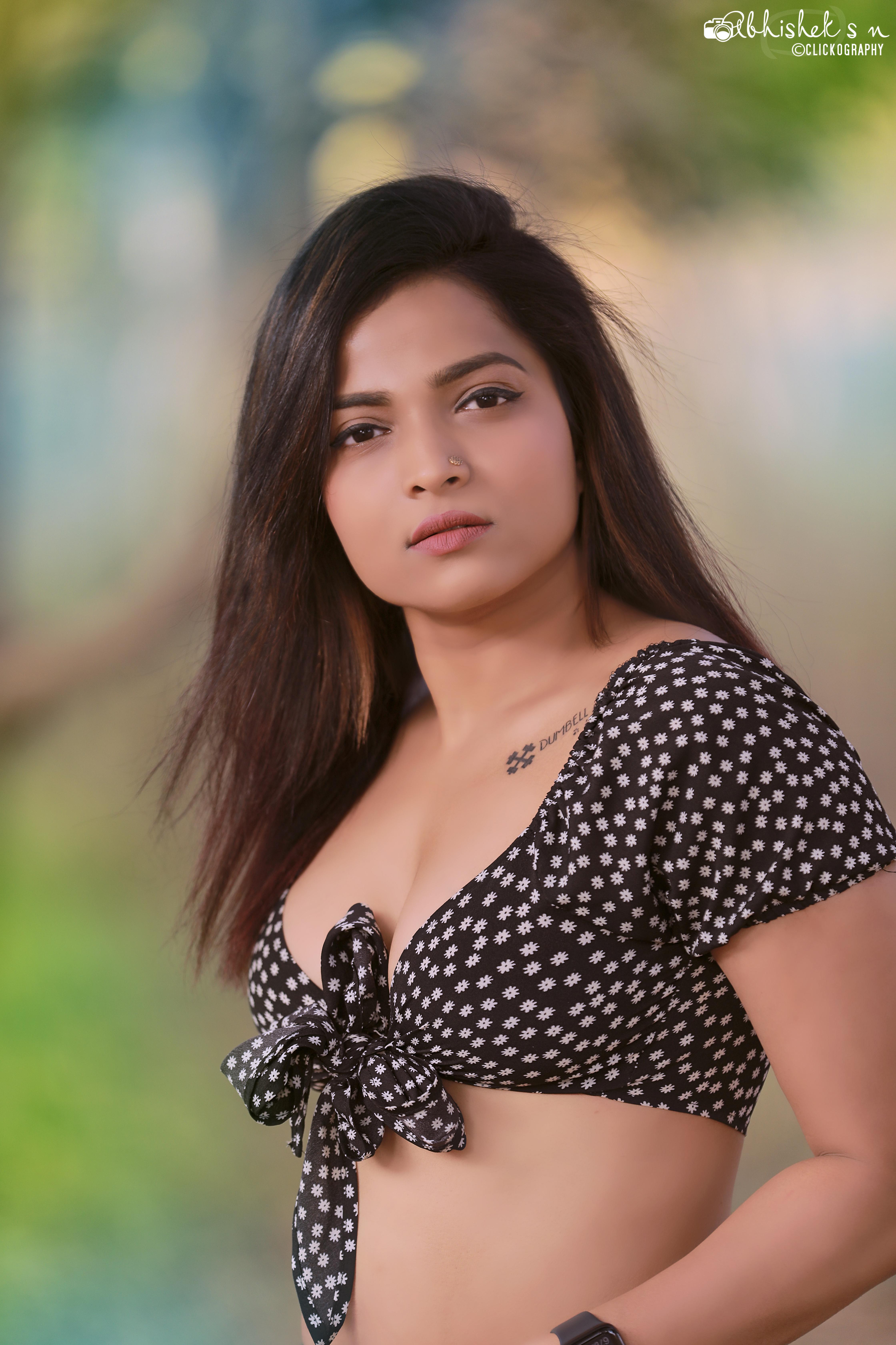 Pavi hottie | Scrolller