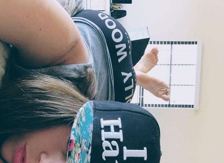 Pawgstyle (Toes Up pose) | Scrolller