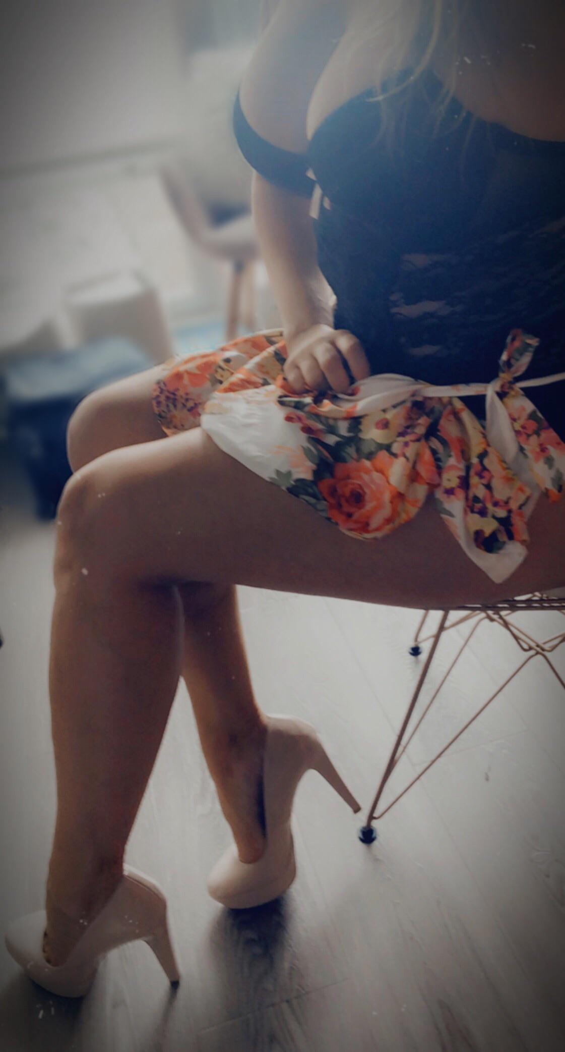 Pay up little slaves. Your perfect goddess deserves your submission and your paycheck ...