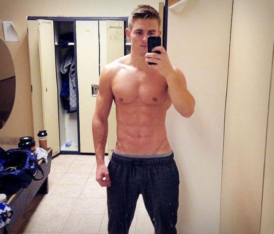 Perfect abs. | Scrolller