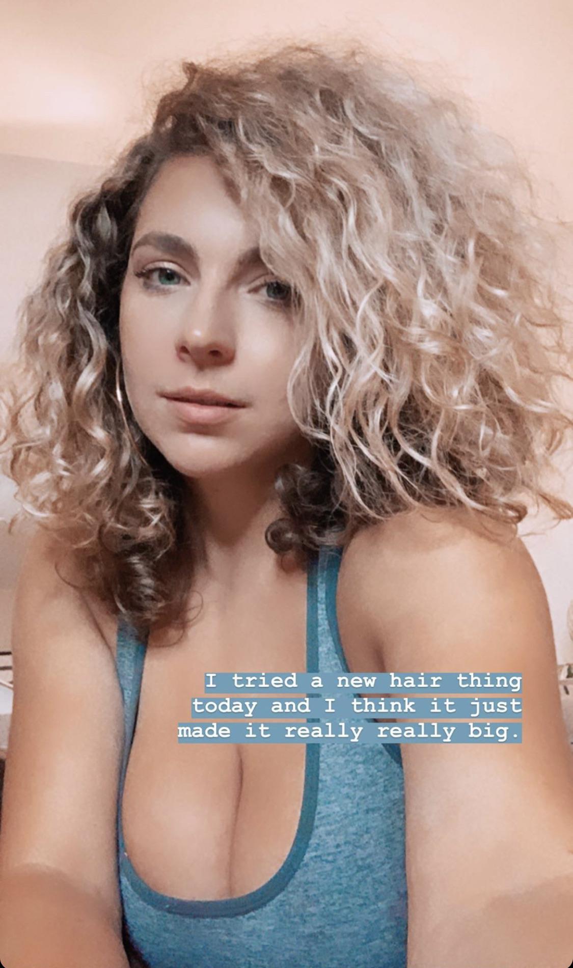 Perfect cleavage | Scrolller