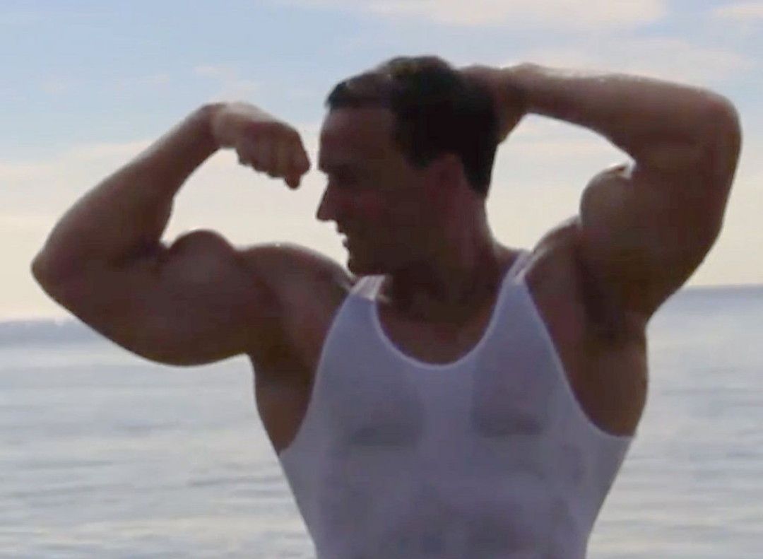 Perfect Form | Scrolller