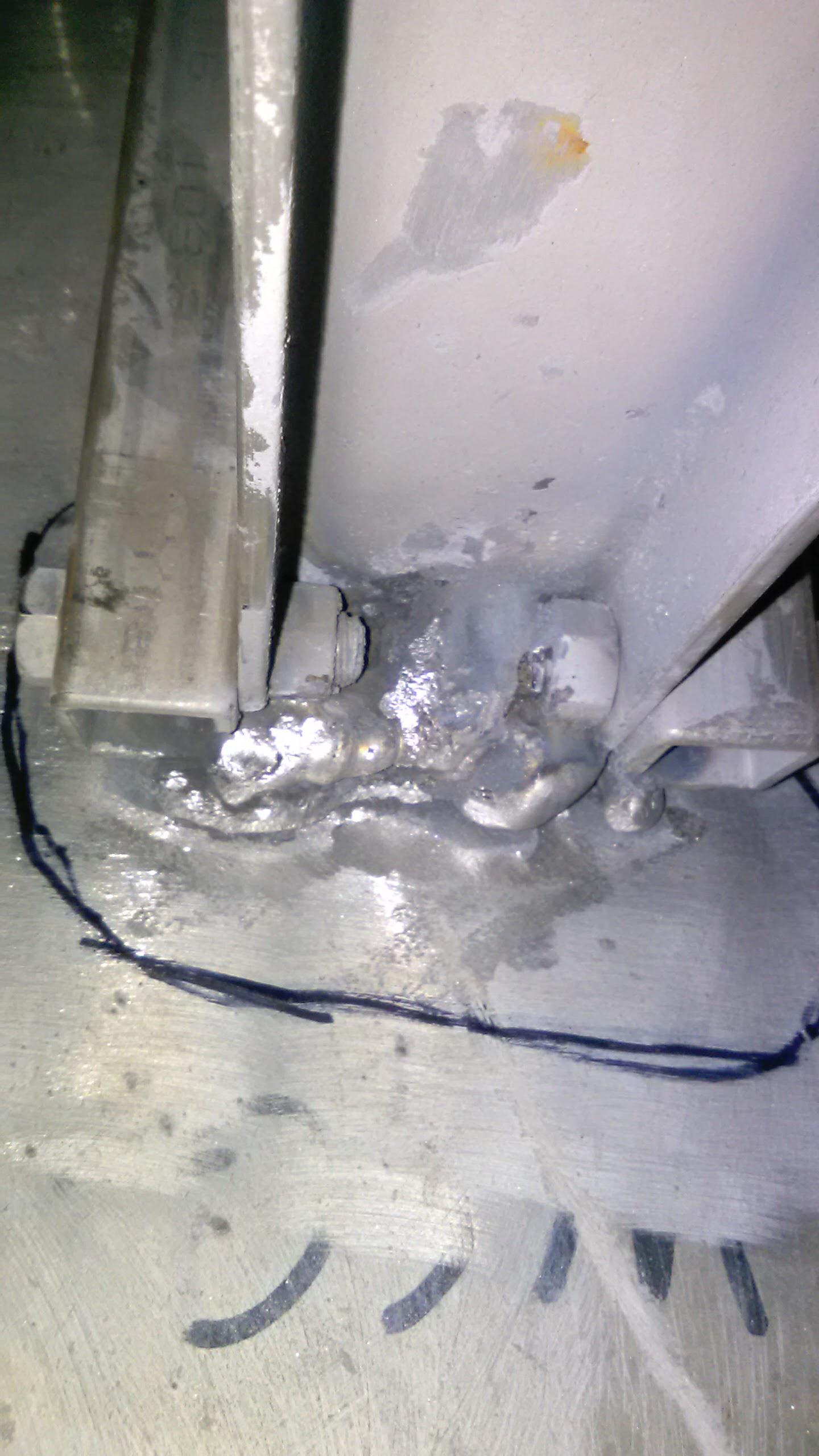 Permanent bolts. | Scrolller