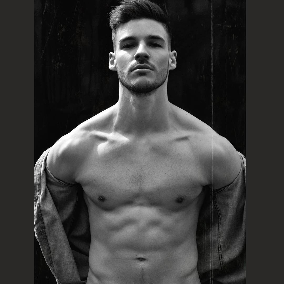 Philipp Gelter | Scrolller