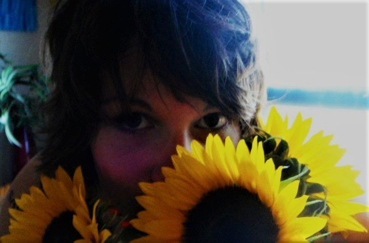 [PIC] Don't you wish you could catch my lips among the sunflowers? | Scrolller