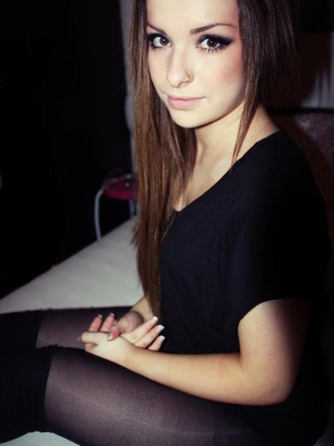 Pierced and pretty in pantyhose | Scrolller