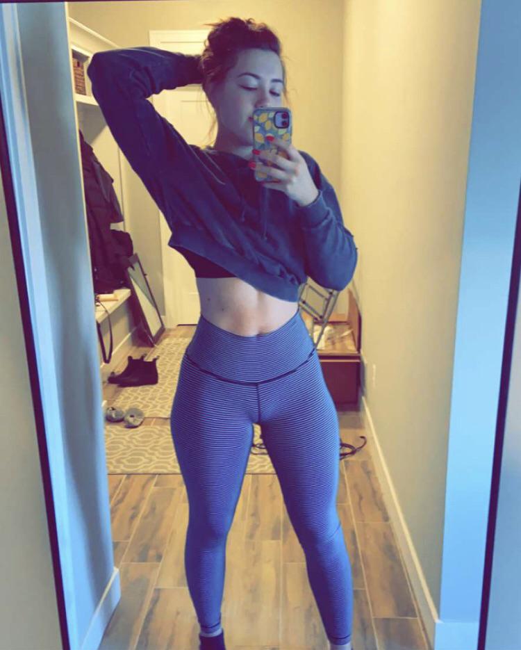 Pineapplebrat | Scrolller