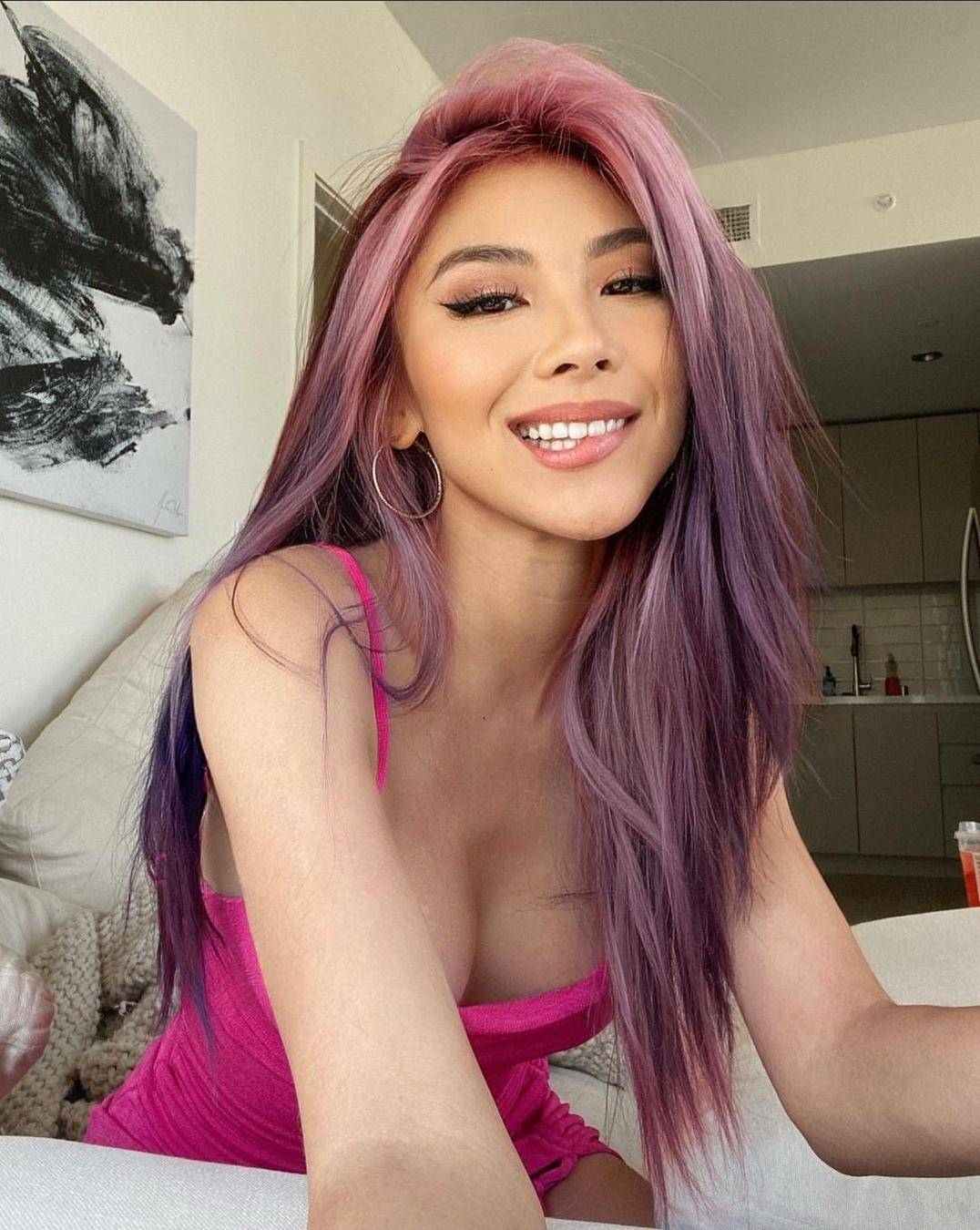 Lip Bite | Scrolller