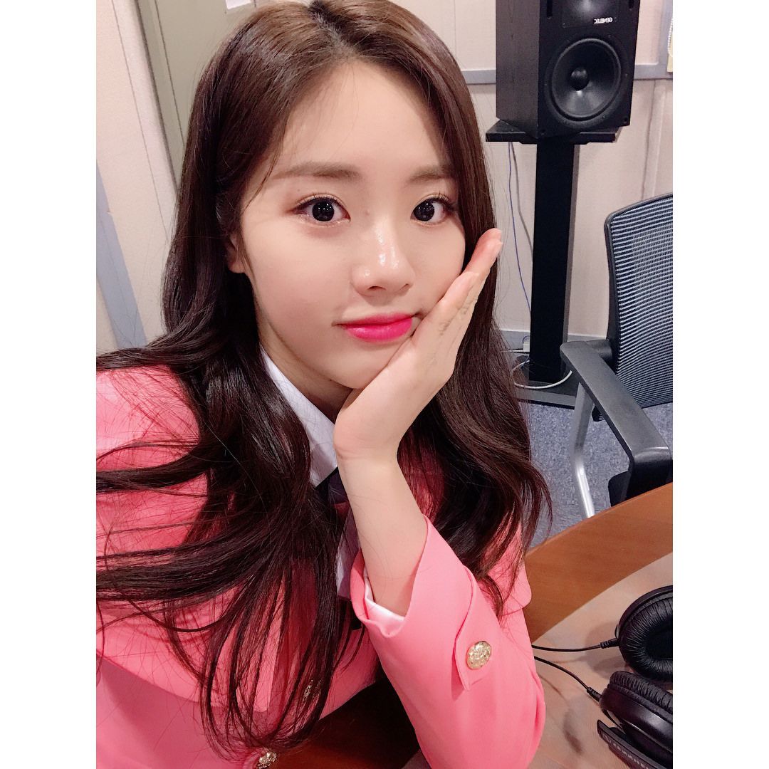 Pink Jiwon | Scrolller