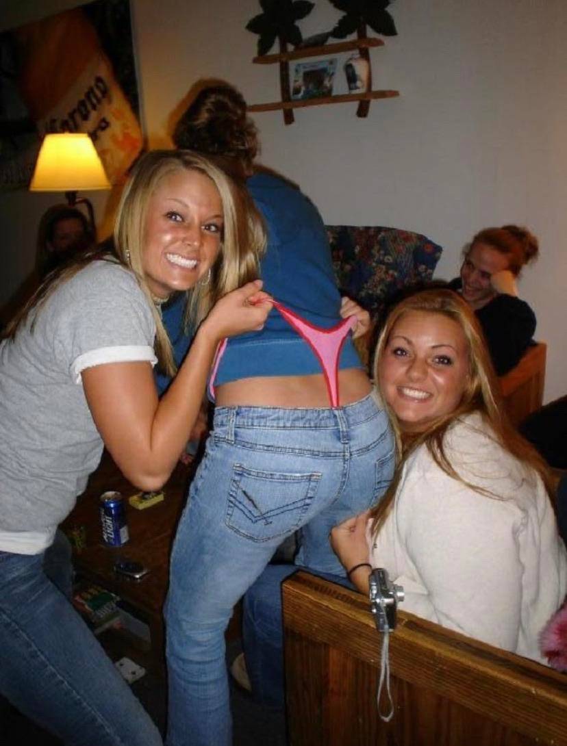 Pink Thongs rock | Scrolller