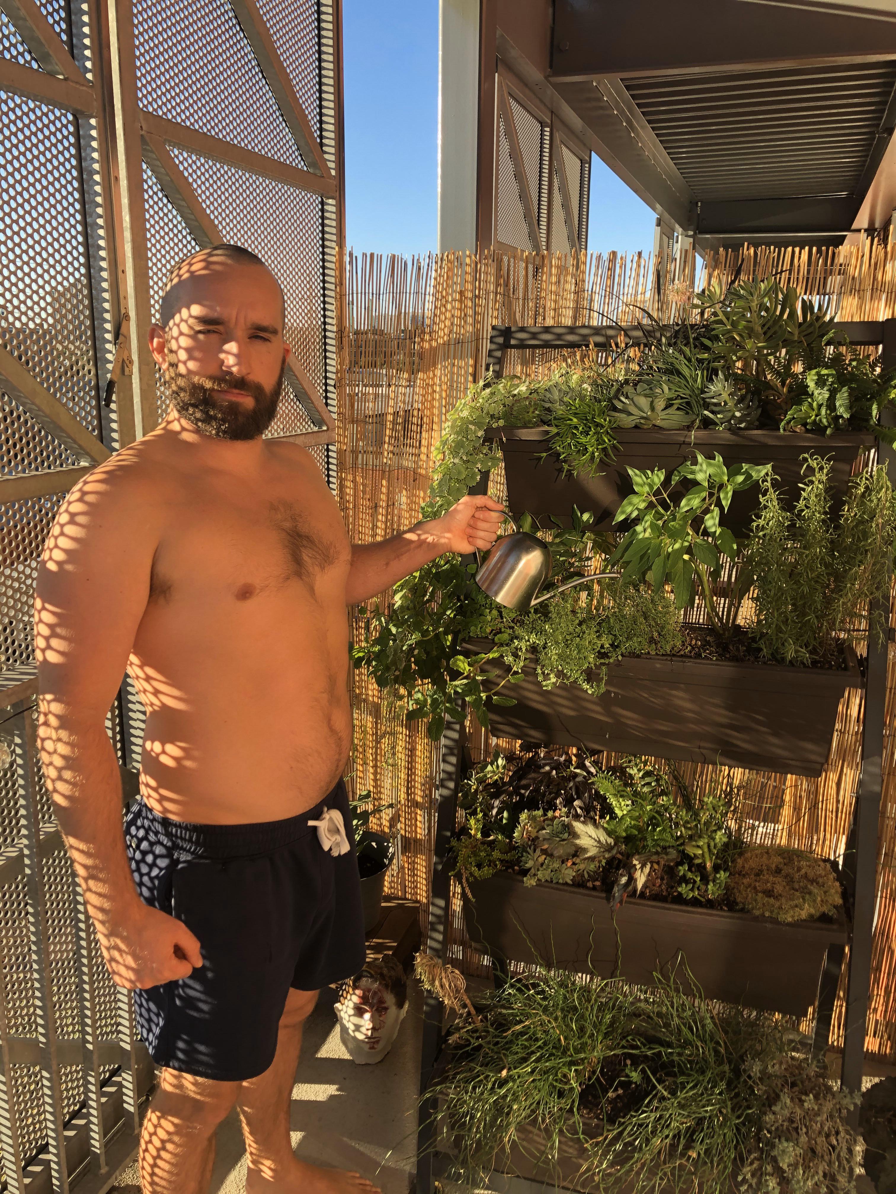 Plant daddy 🌱 | Scrolller