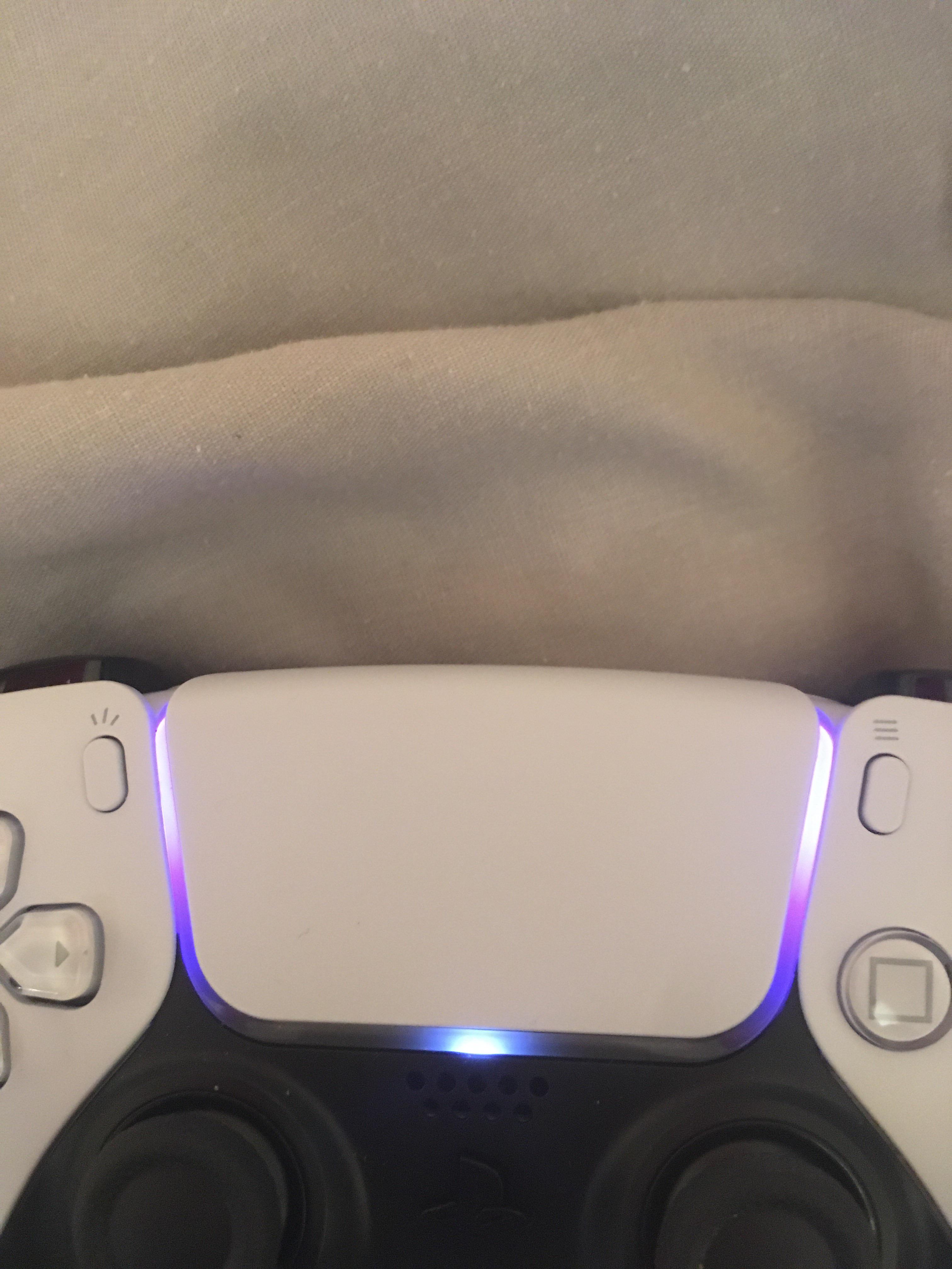 Playing as Kate bishop on ps5 love how it changes to their colour on the dual-sense | Scrolller